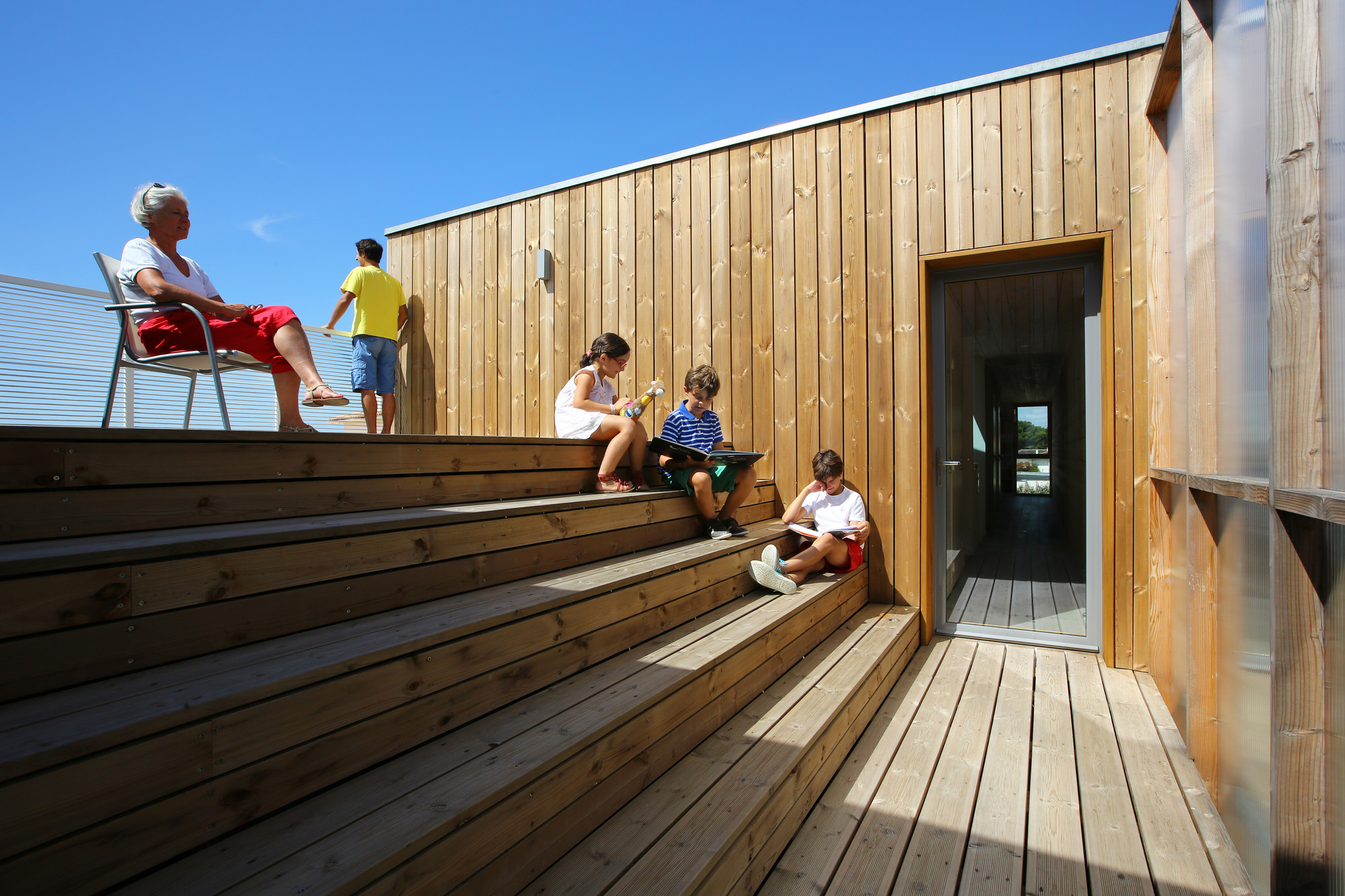 Gallery of 2 En 1 : Intergenerational House / TICA architecture - 10