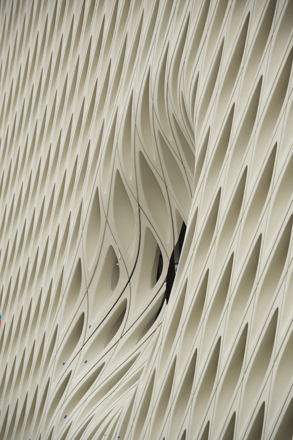 Gallery of The Broad Reveals Its Honeycomb “Veil” - 4