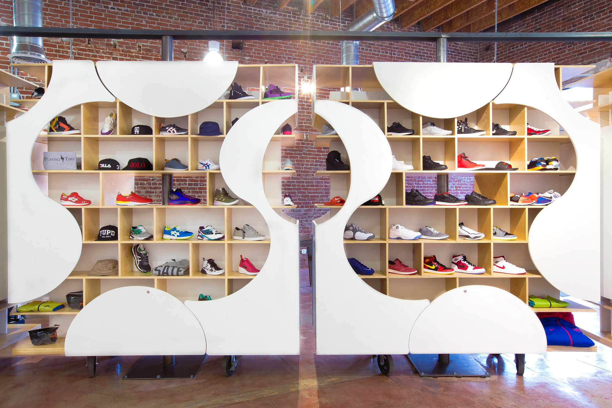 Gallery of Adaptable Sneaker Boutique / The Up Studio - 2
