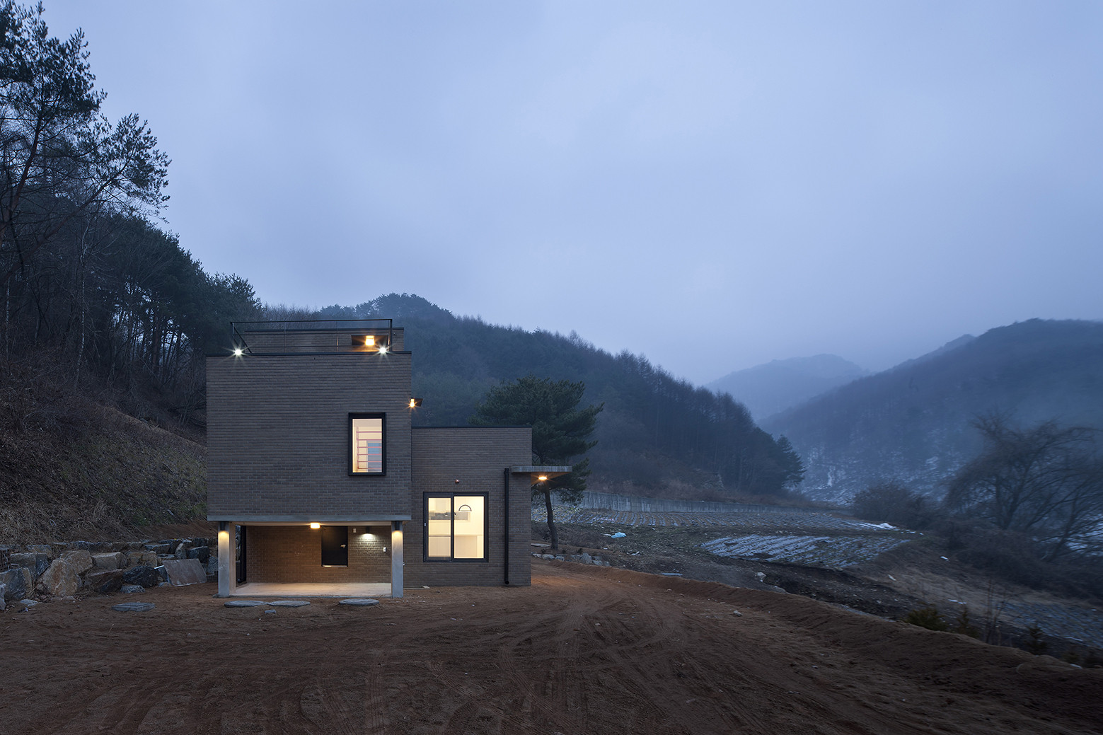Gallery of House in Sang-an / studio_GAON - 9
