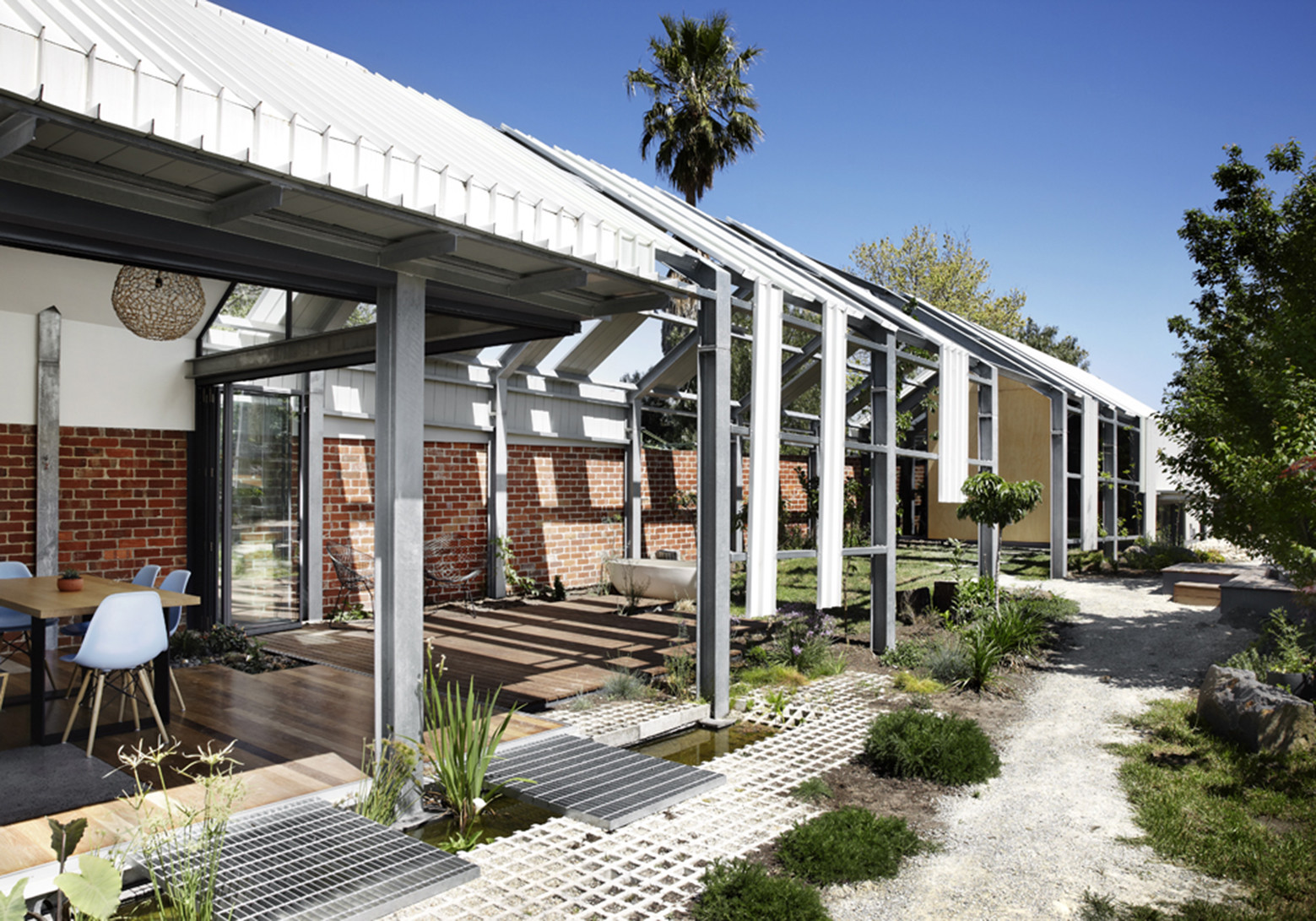 Galeria de Cut Paw Paw / Andrew Maynard Architects - 2