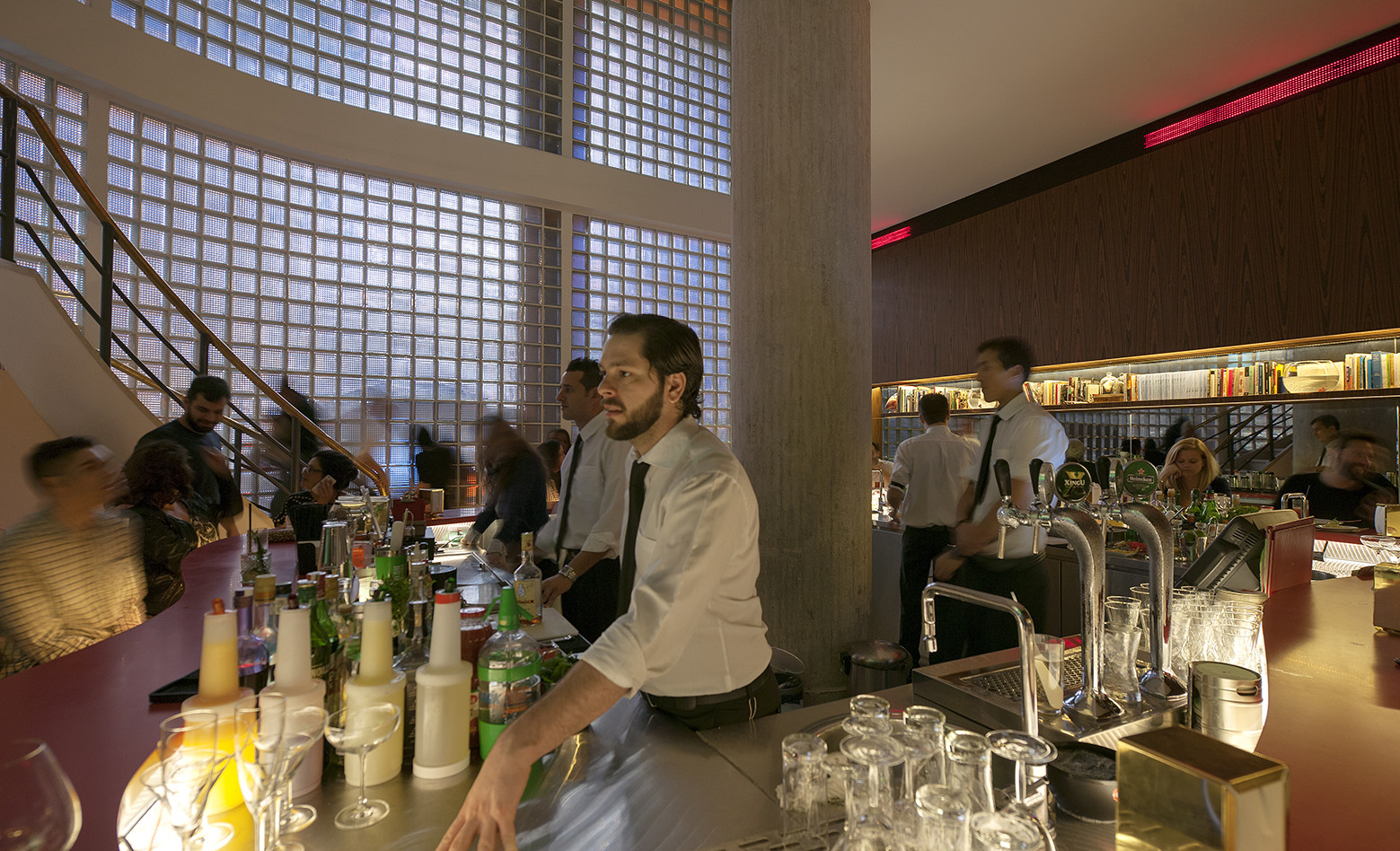 Galería de Riviera Bar / studio mk27 - 38