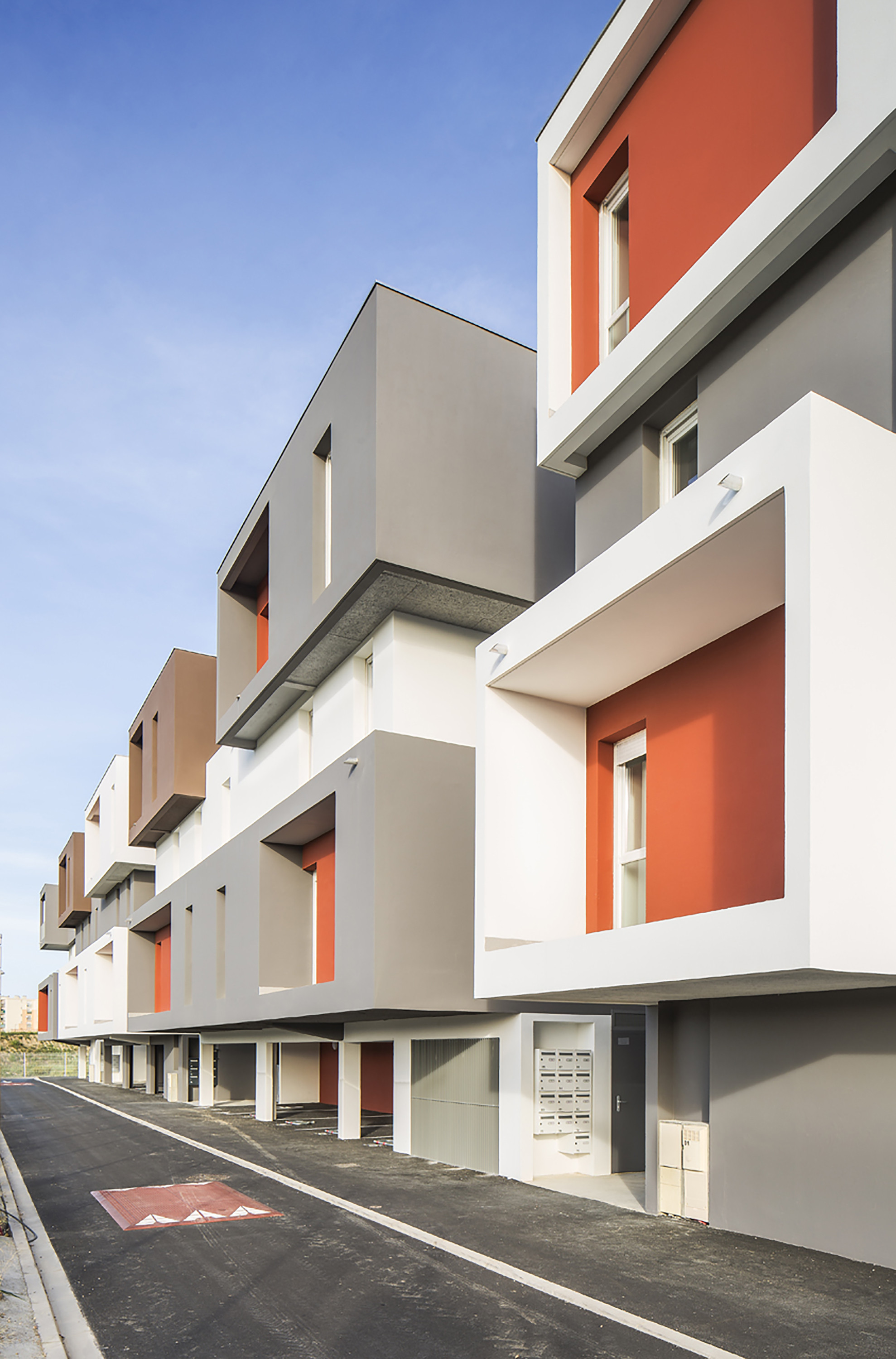 Gallery of 141 housings / MDR Architectes - 18