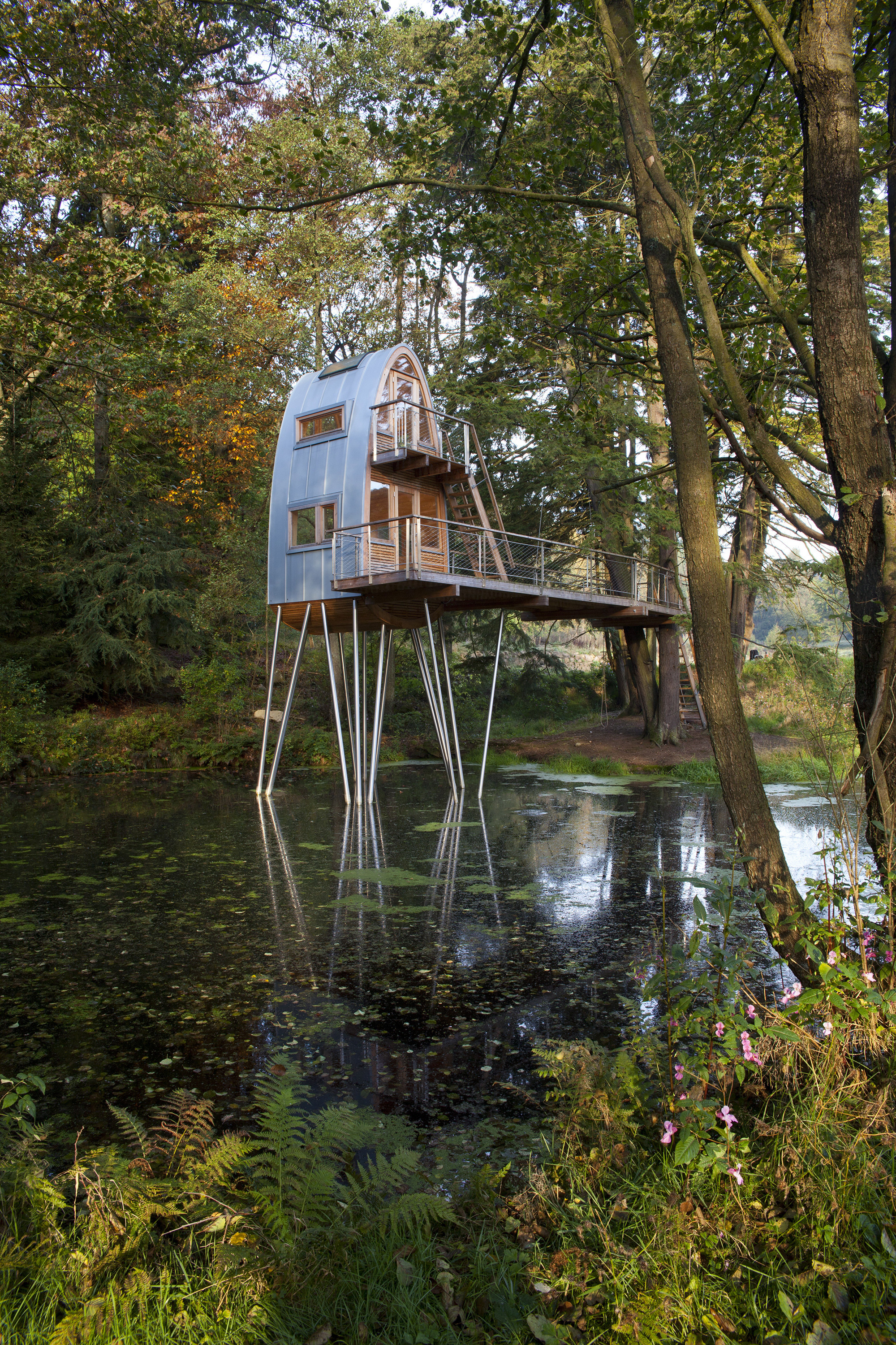 Gallery of 9 Stunning Treehouses that Will Bring Out Your Inner Child - 10