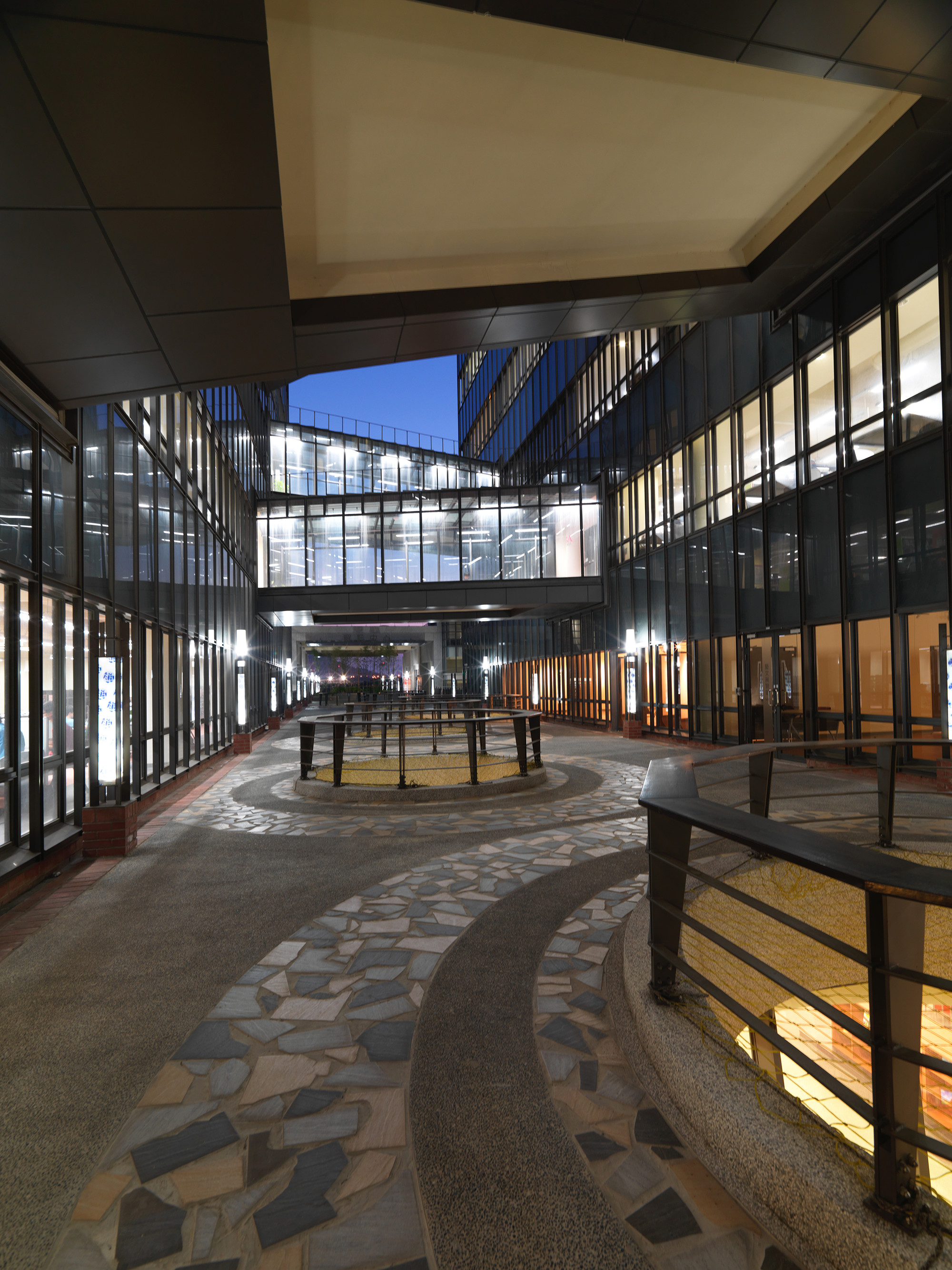 Gallery of Taipei Univesity Library / LIAO Architect & Associates - 20