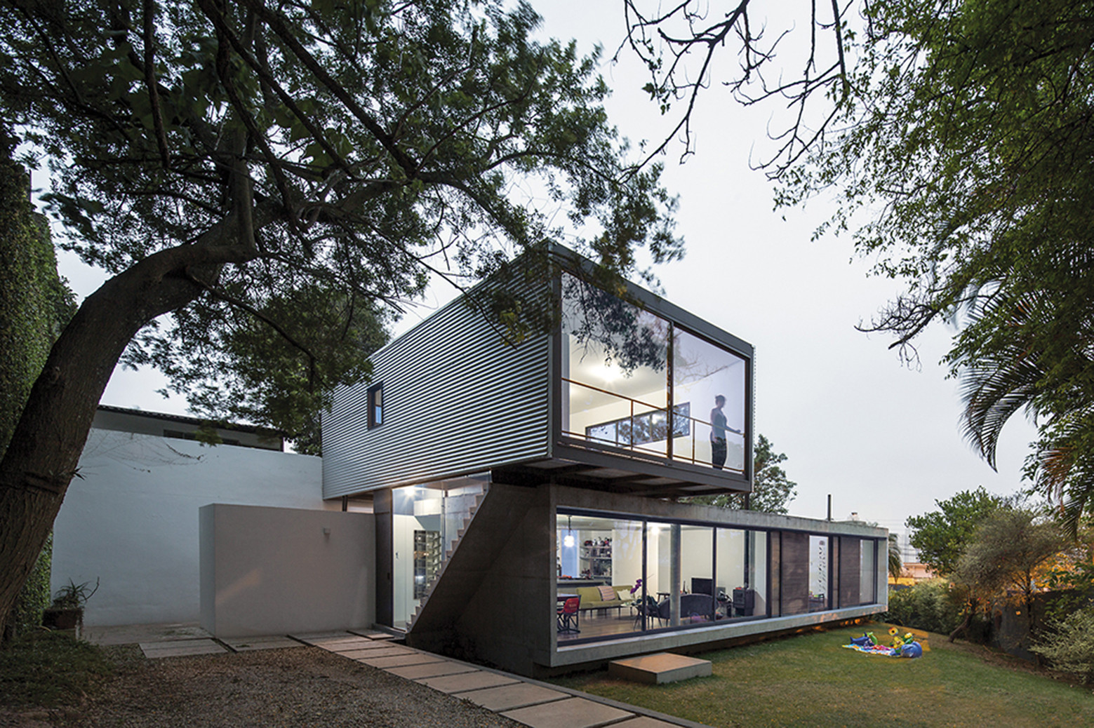 Gallery of LP House / Metro Arquitetos Associados - 4