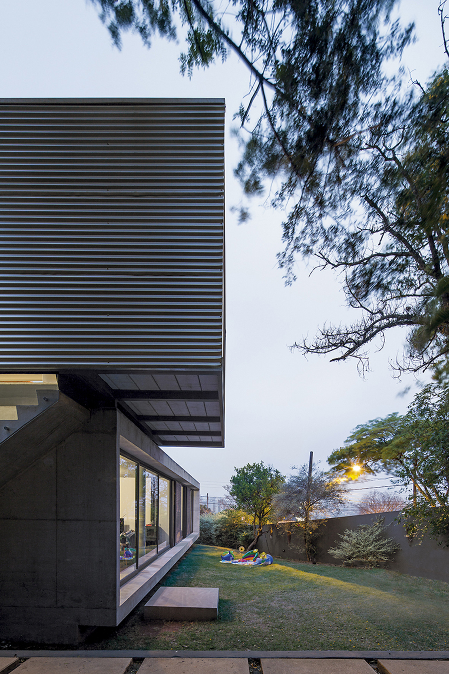 Gallery of LP House / Metro Arquitetos Associados - 5