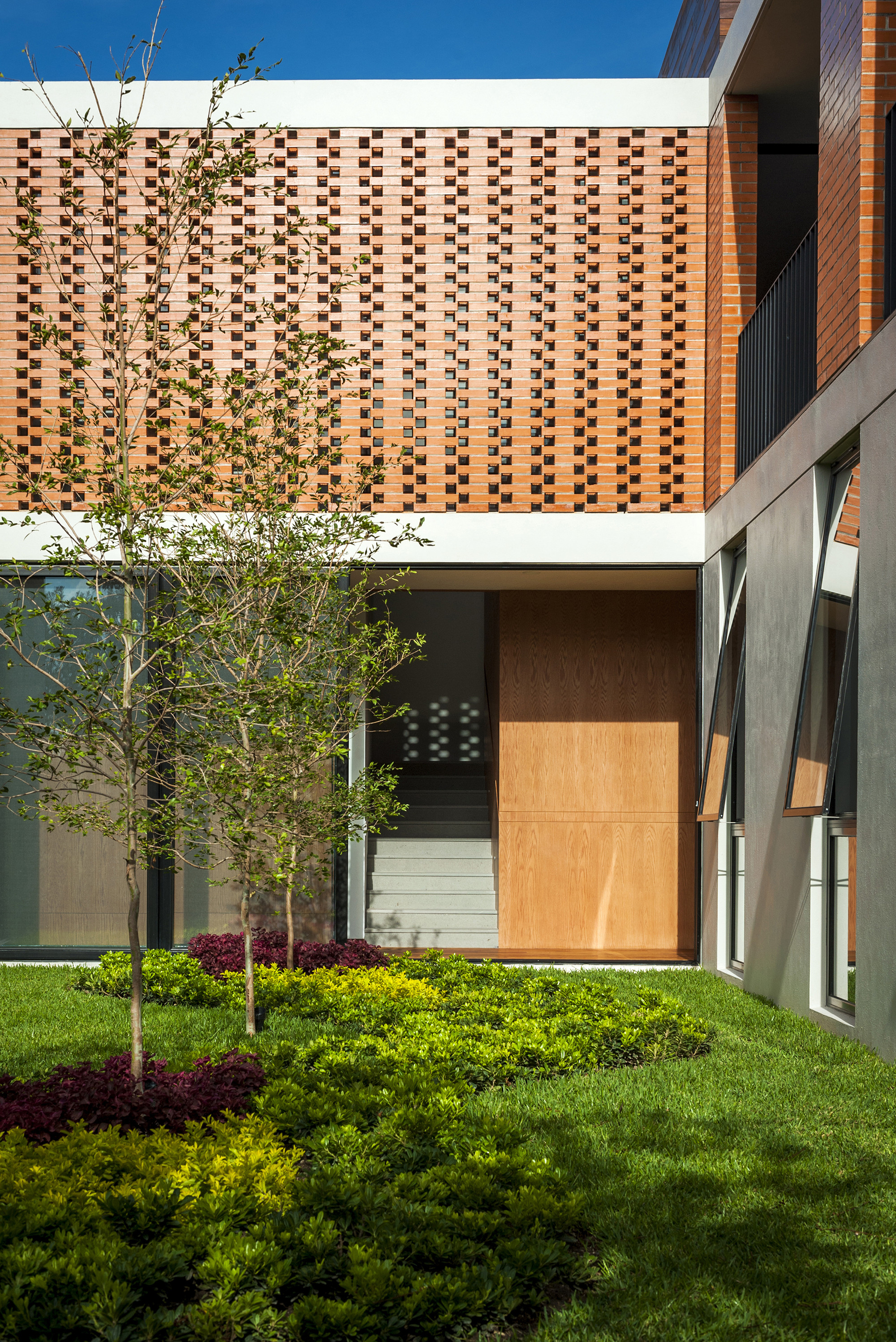 Gallery of Ro House / Alexanderson Arquitectos - 11