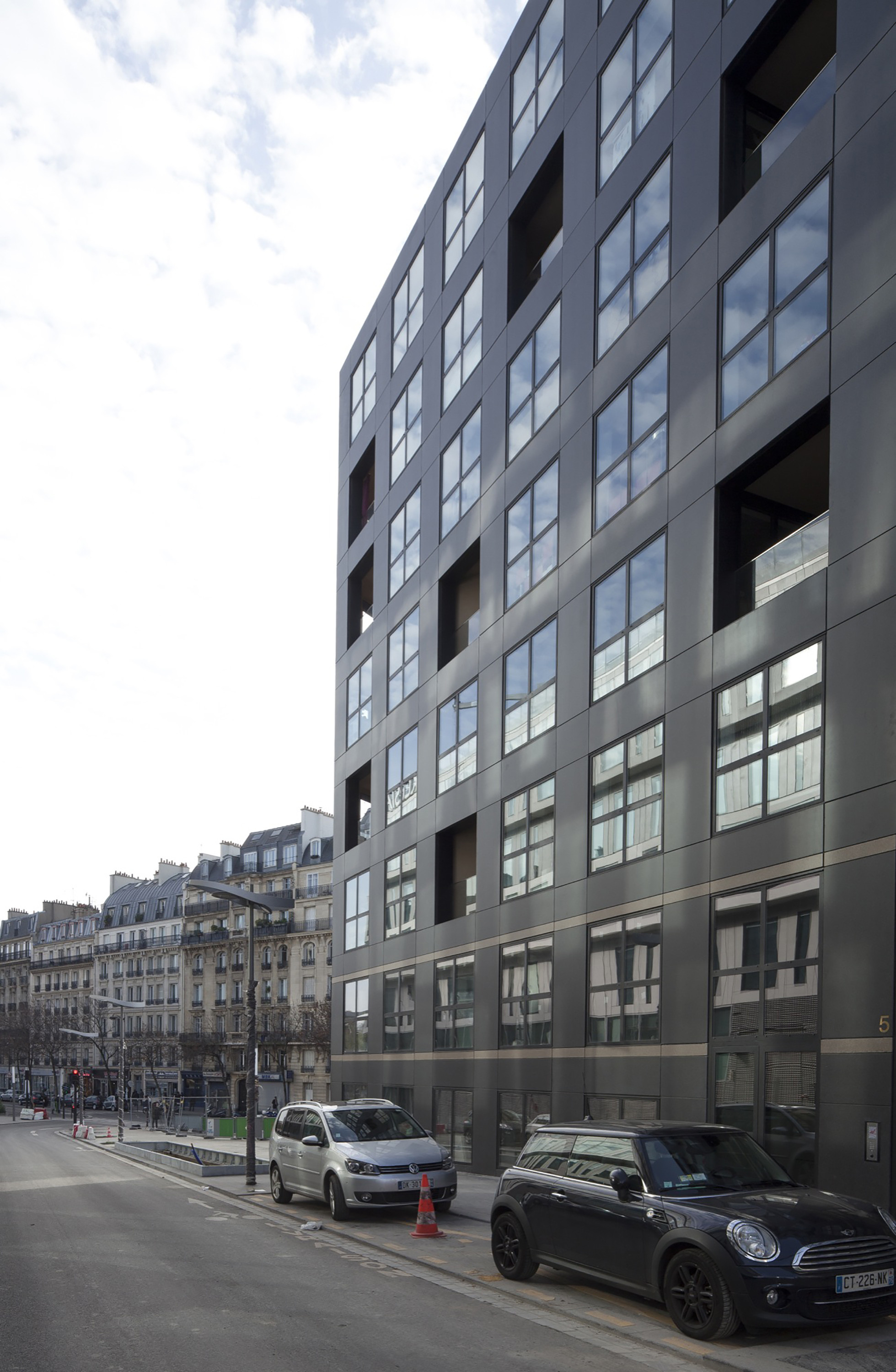 Gallery of 40 Housing Units / LAN Architecture - 6