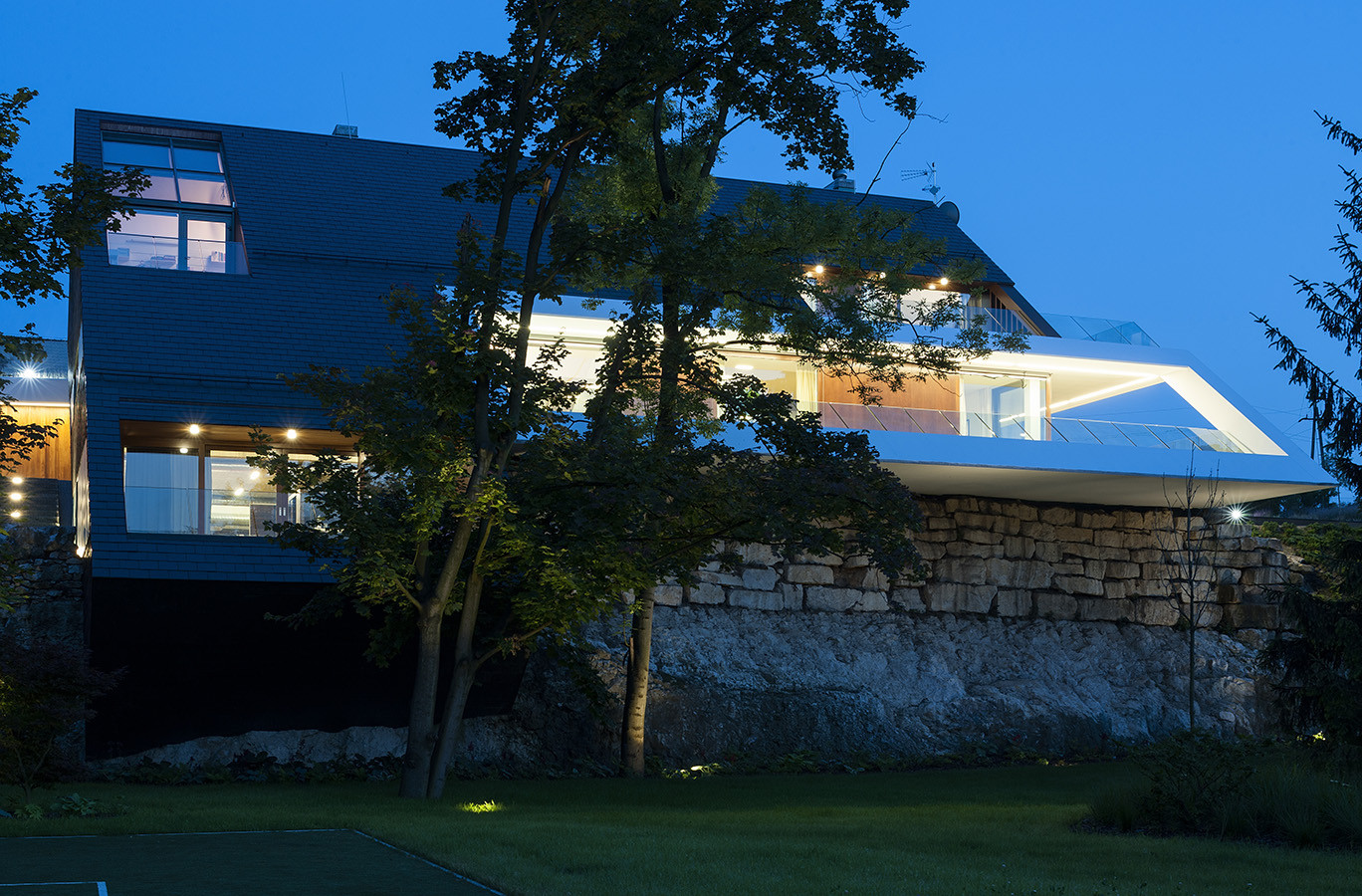 Gallery of Edge House / Przemek Olczyk / Mobius Architekci - 13