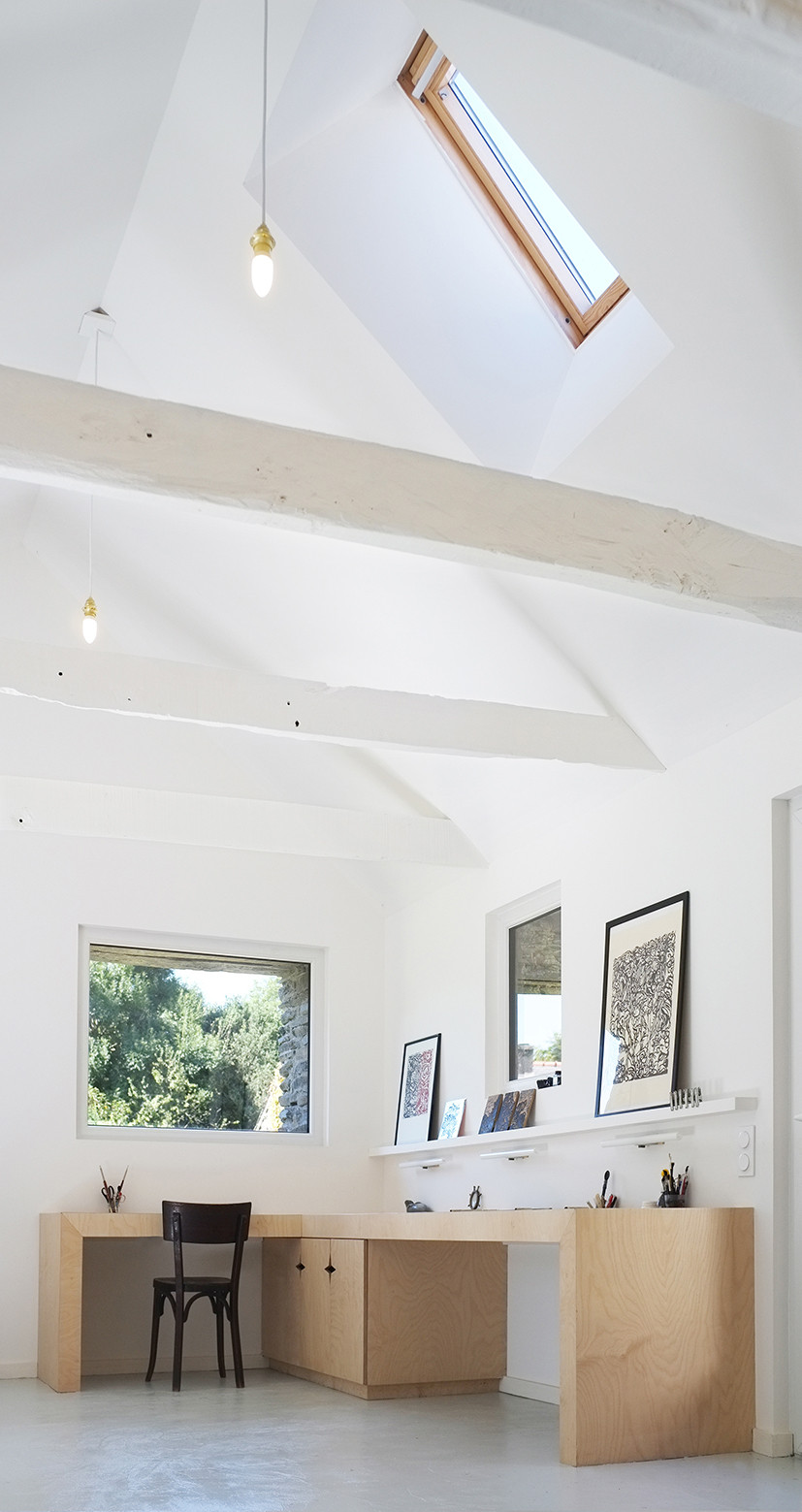 Gallery of An Old Breton Barn Converted into an Artist Studio / Modal ...