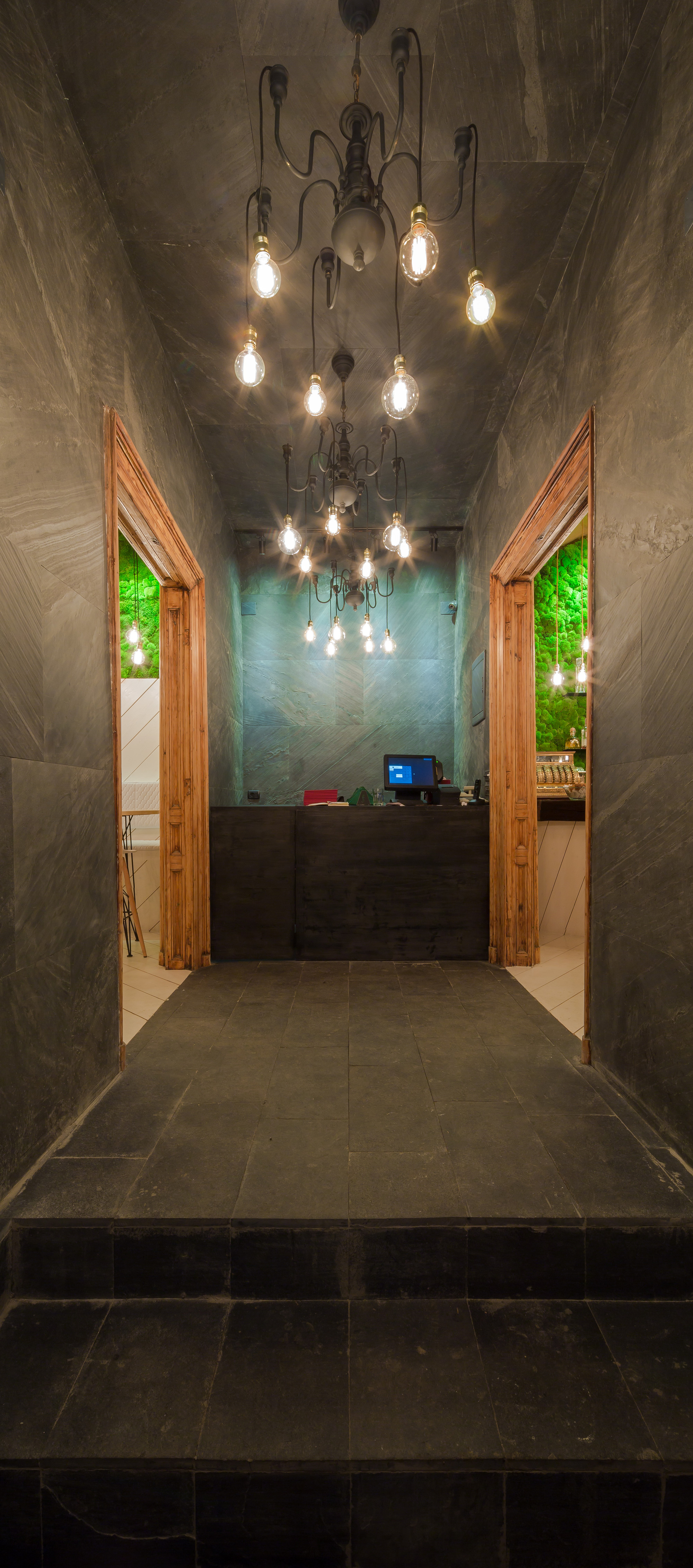 Gallery of SHIFT Restaurant / Lama Arhitectura - 14