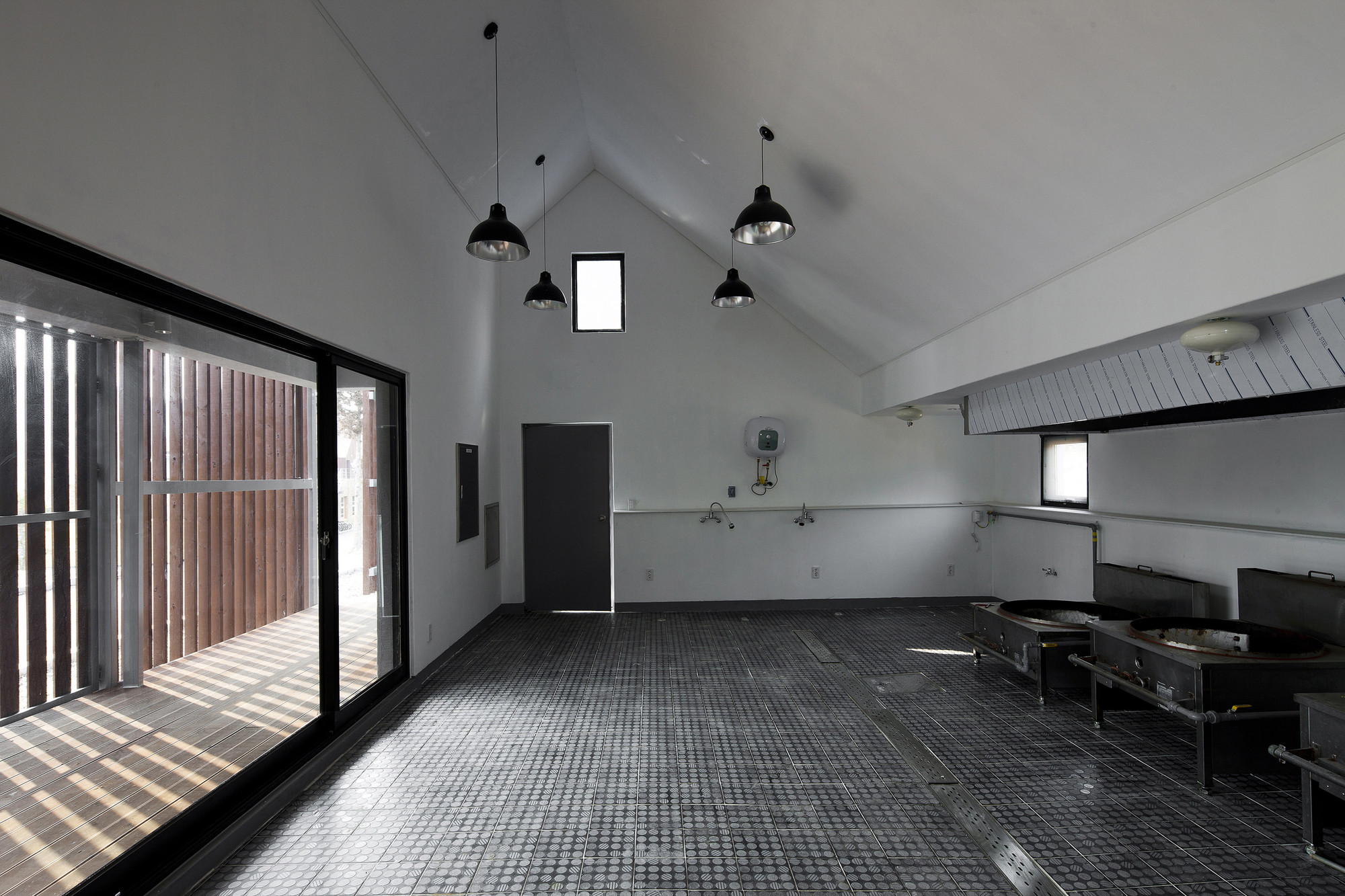 Gallery of Slow Food Workshop / OUJAE Architects - 10