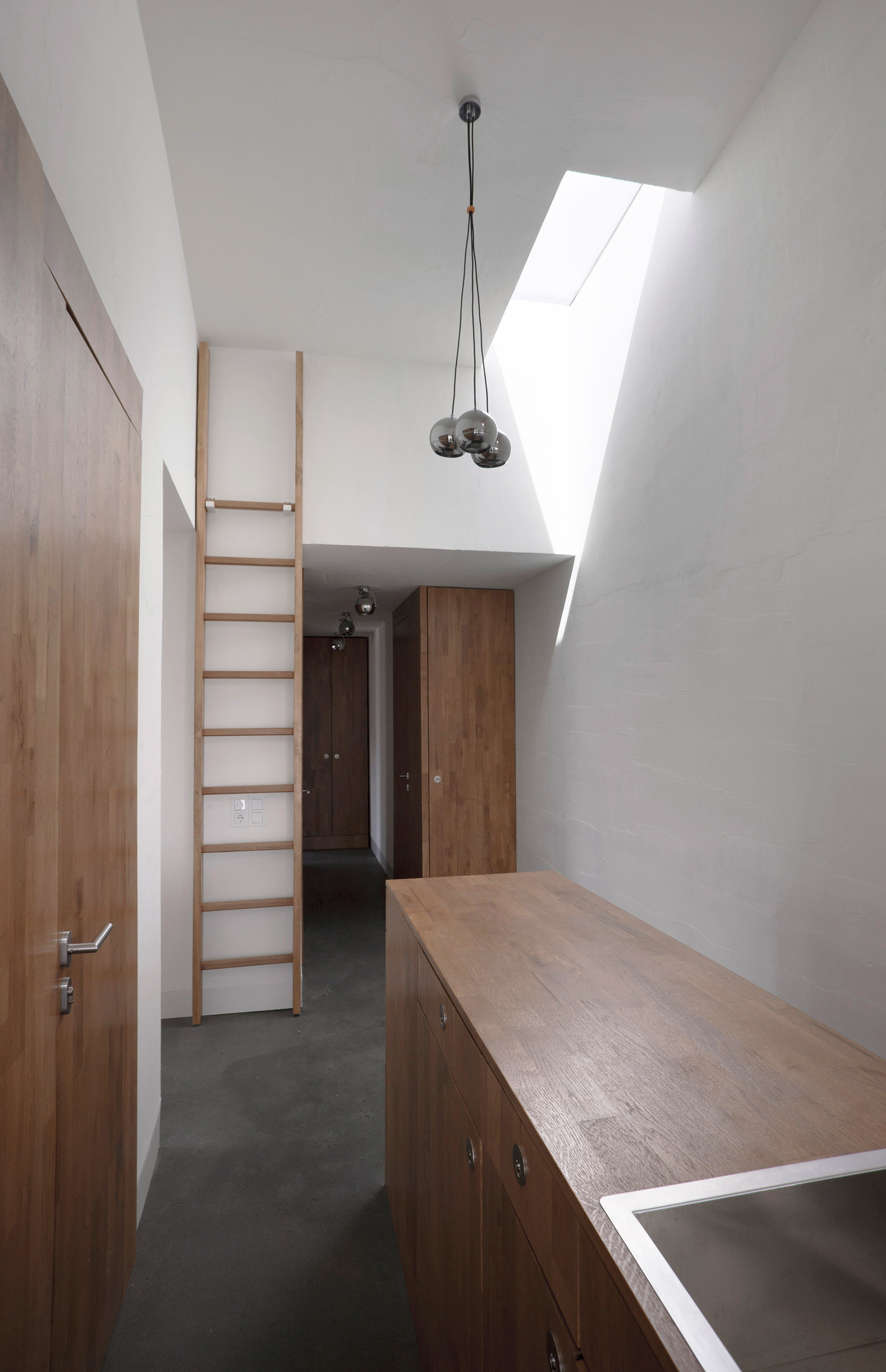 Gallery of Under the Attic / ahaa - 4