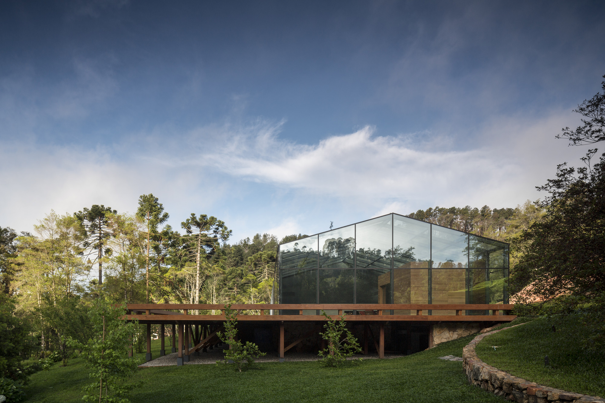 Gallery of Mororó House / studio mk27 - 13