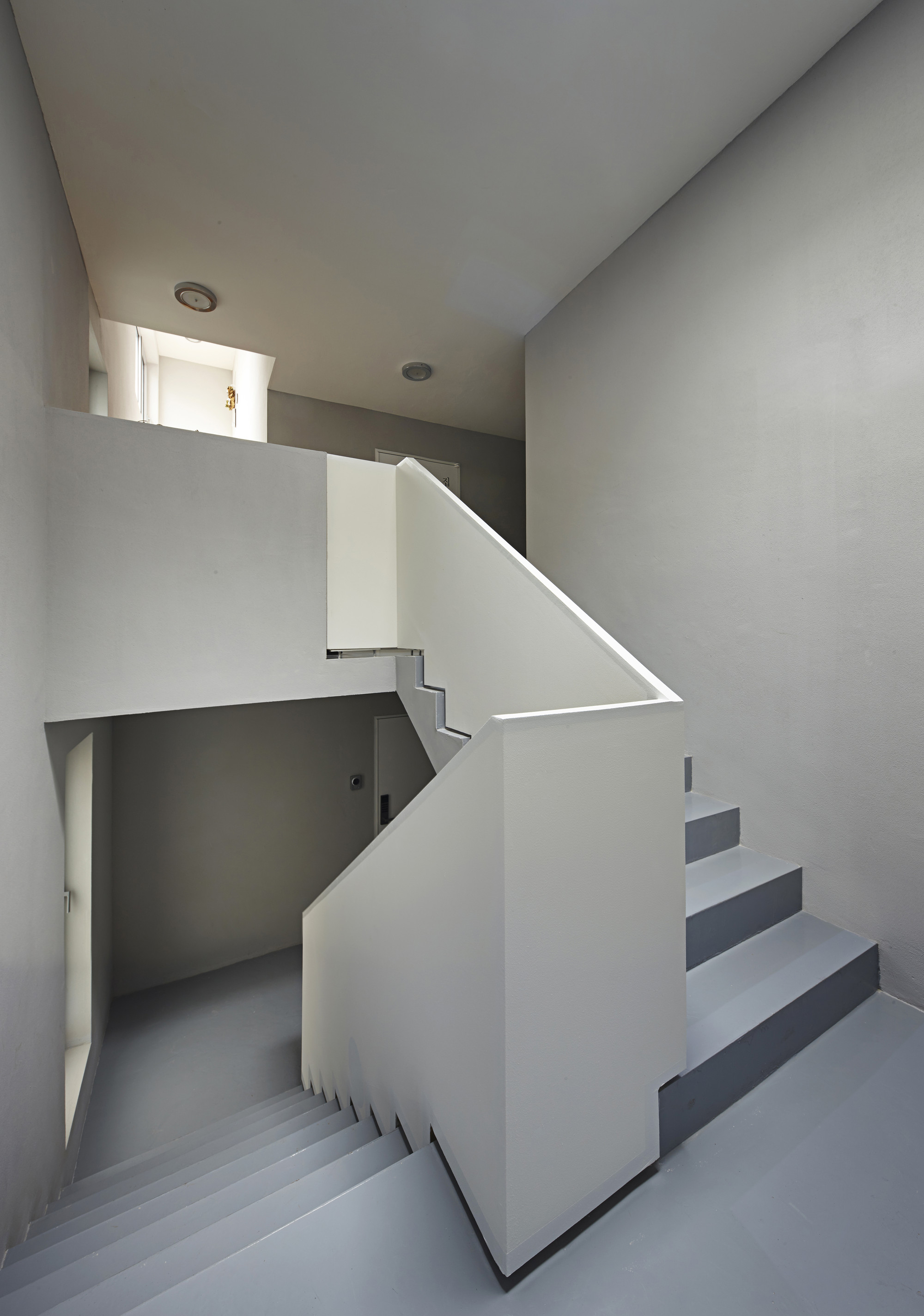 Gallery of The White Cone House / apparat-c - 19