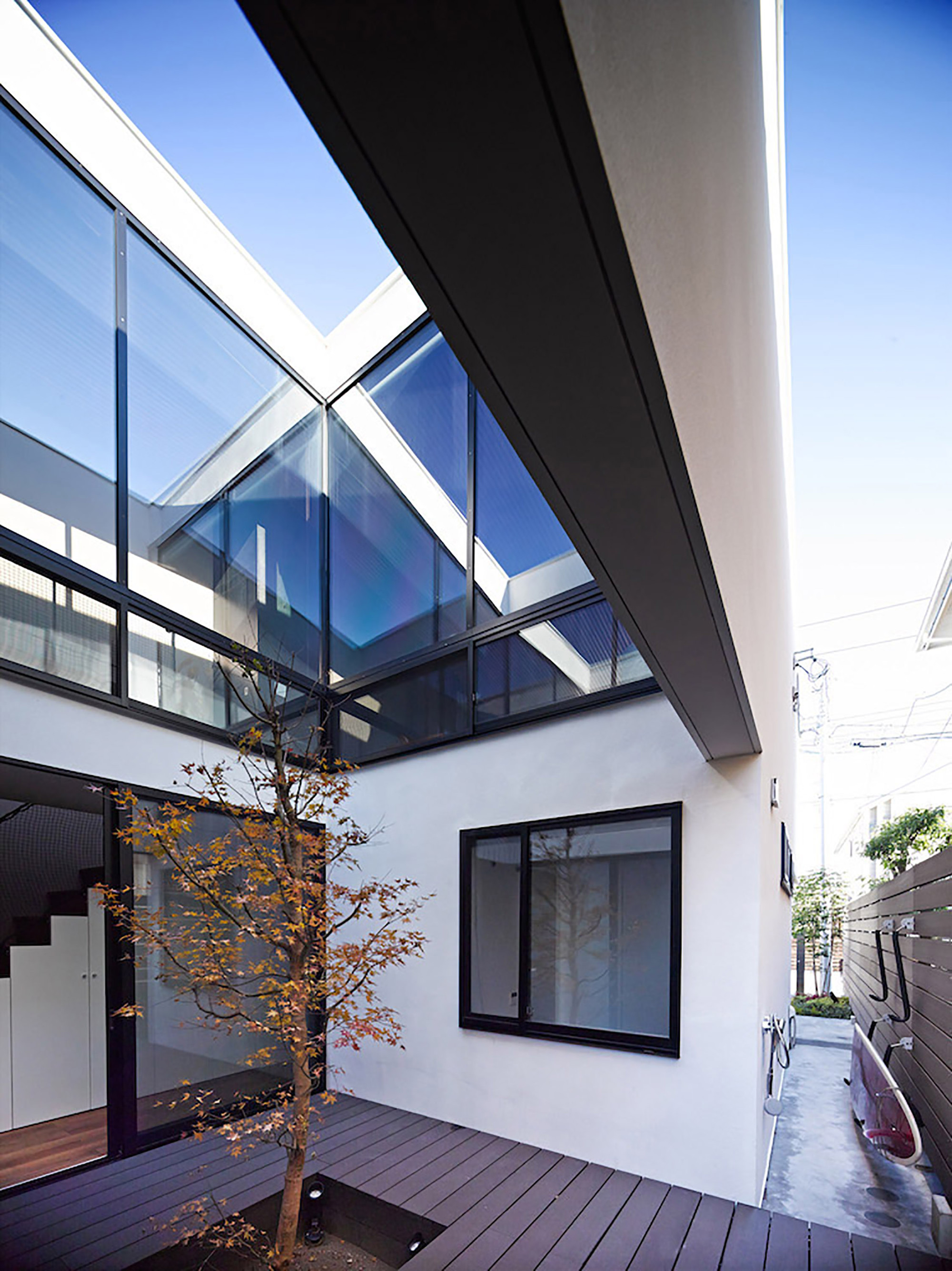 Gallery of Wave House / APOLLO Architects & Associates - 10