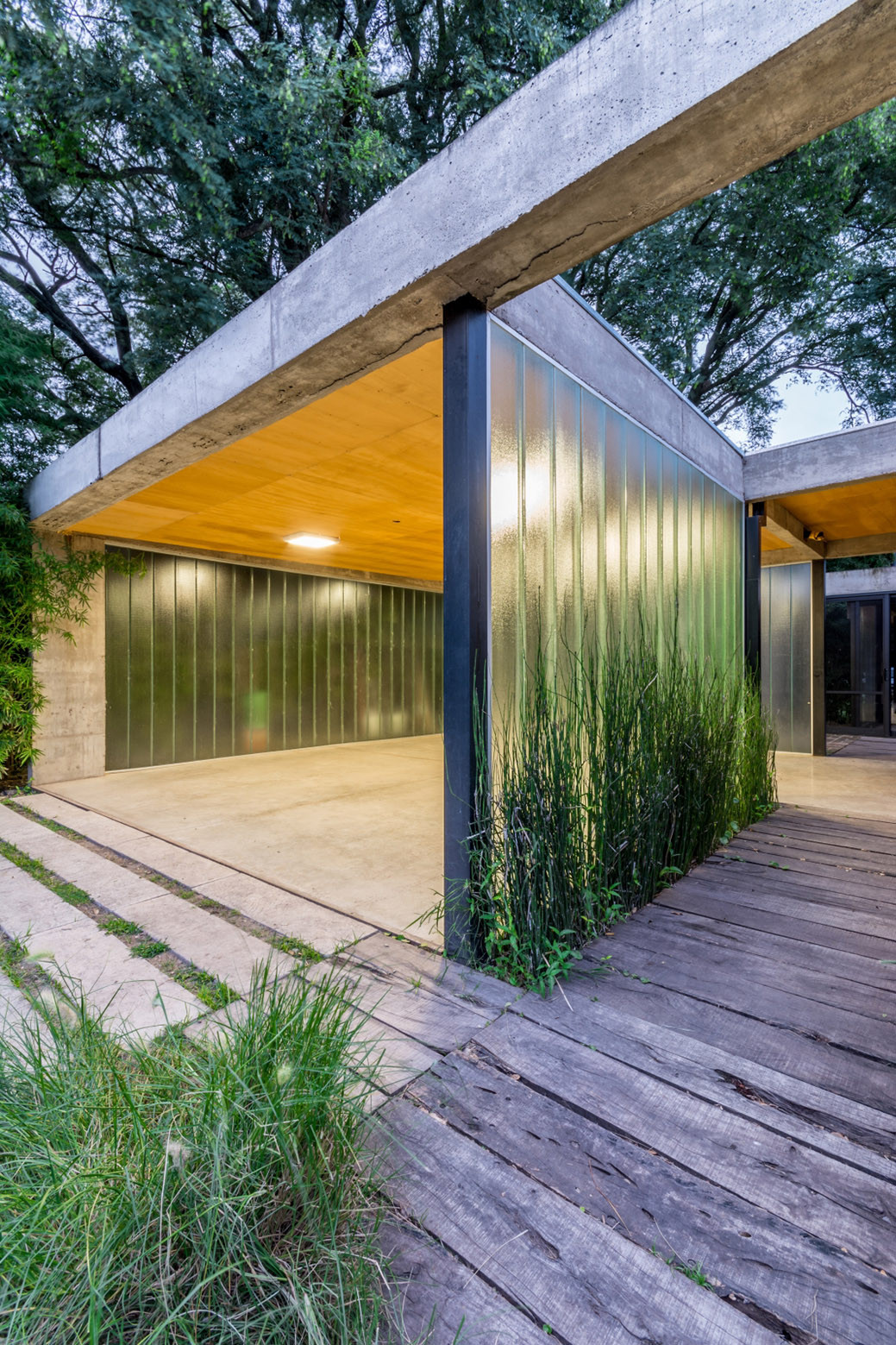 Gallery of Linear House / Roberto Benito - 5