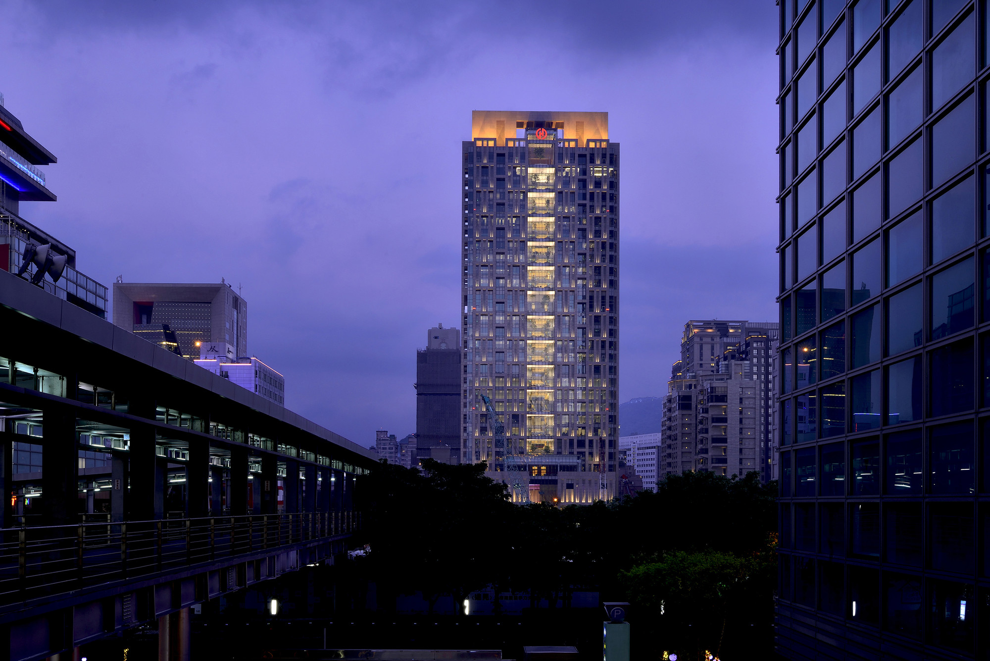 Gallery of Hua Nan Bank Headquarters / KRIS YAO | ARTECH - 10