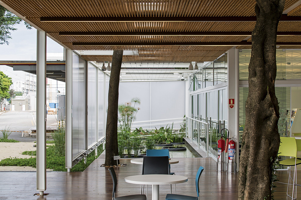 Galería de Eco Edificio Comercial / LoebCapote Arquitetura e Urbanismo - 5