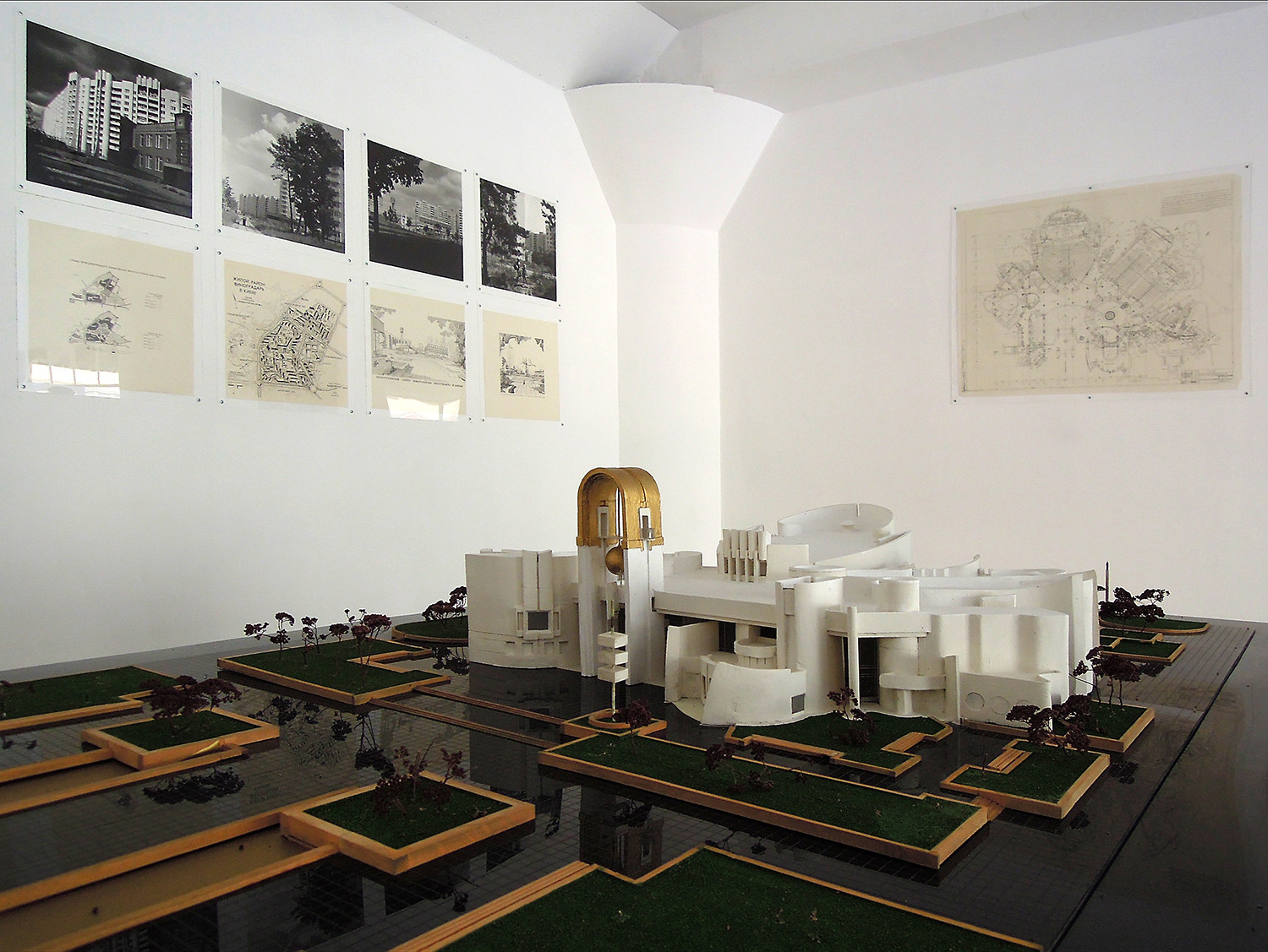 Gallery of "Superstructure": 11 Projects That Defined Kiev's Soviet ...