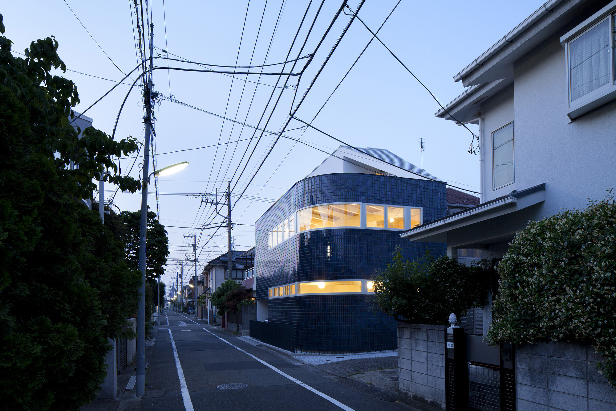 Gallery of Half & Half House / naf architect & design - 10