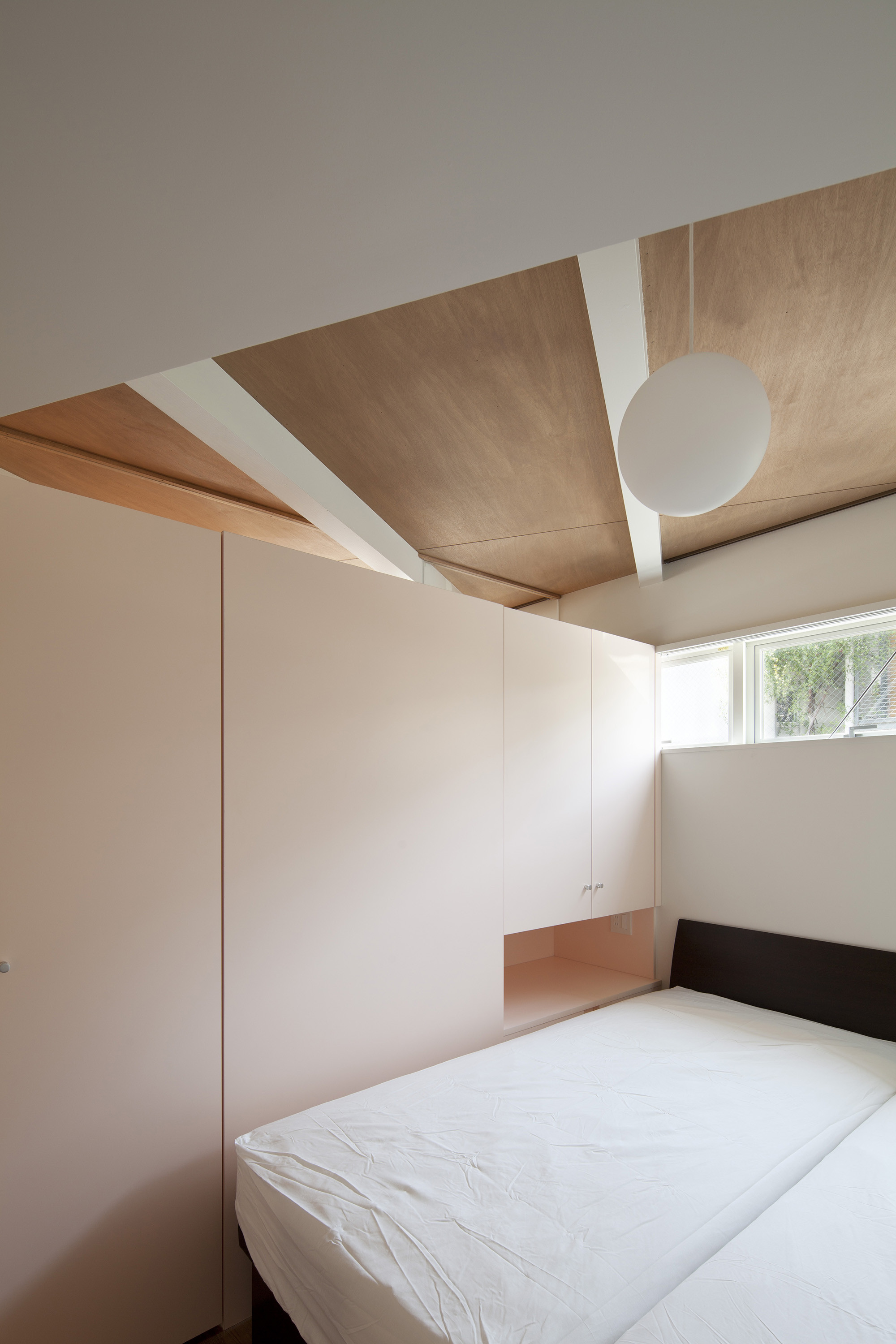 Gallery of Half & Half House / naf architect & design - 4