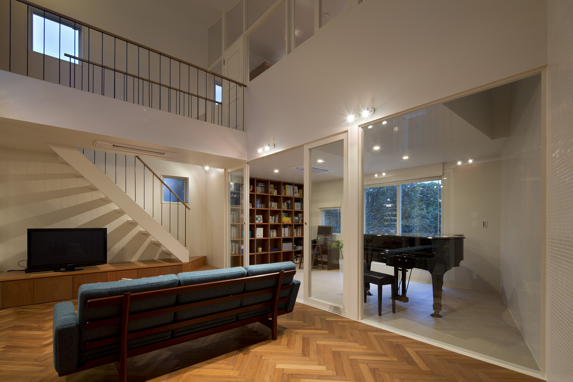 Gallery of Arch Wall House / Naf Architect & Design - 16