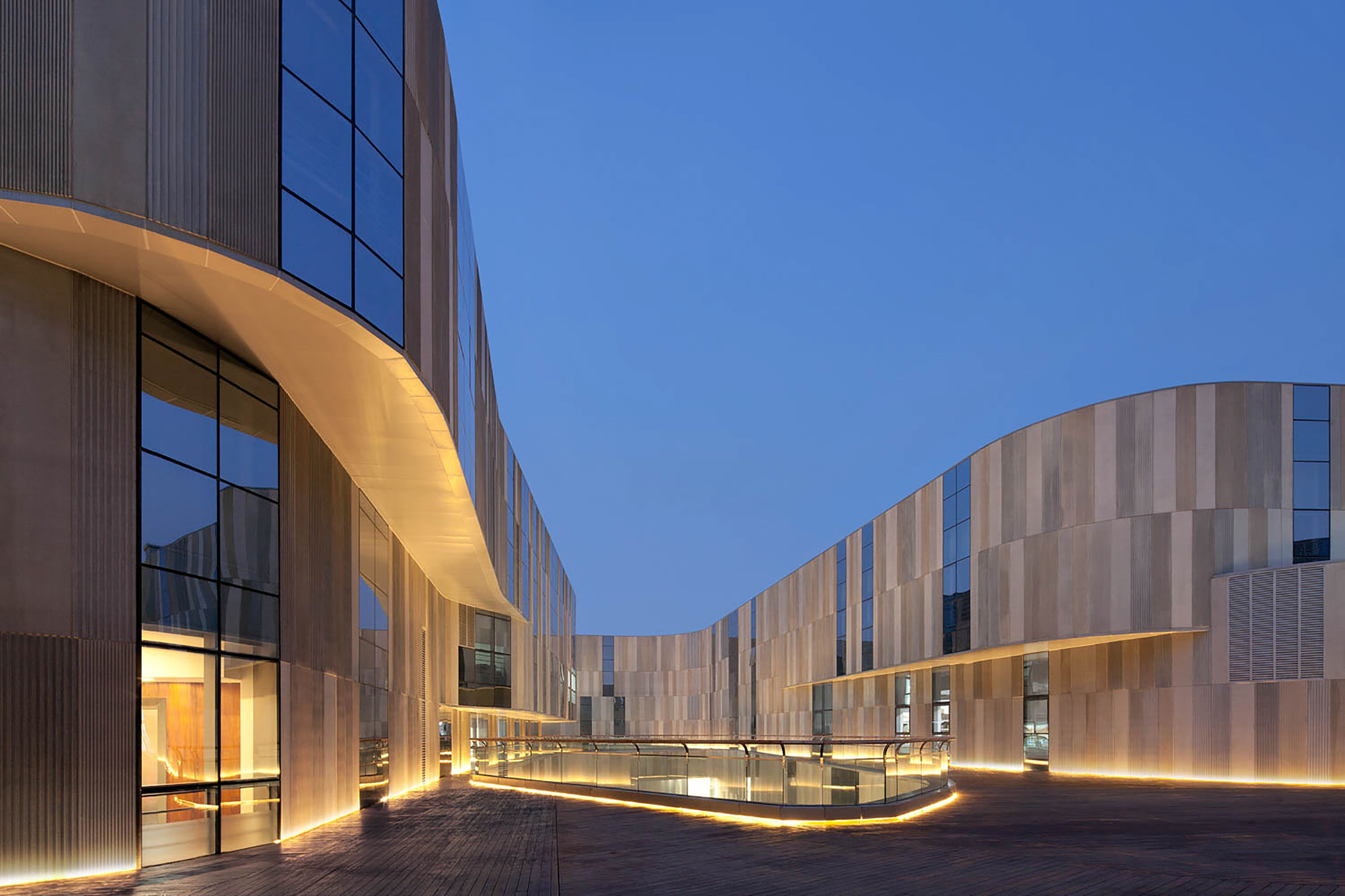 Gallery of Aimer Fashion Factory / Crossboundaries - 22