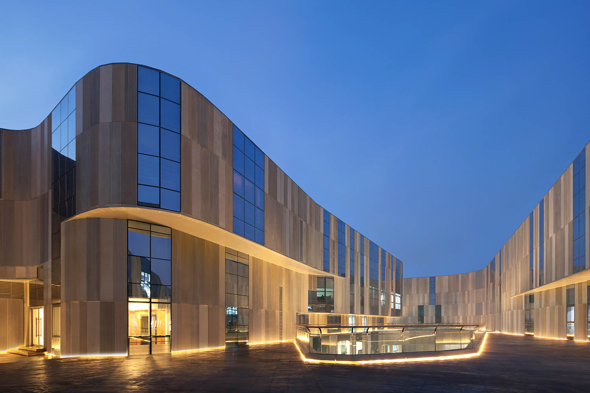 Gallery of Aimer Fashion Factory / Crossboundaries - 17