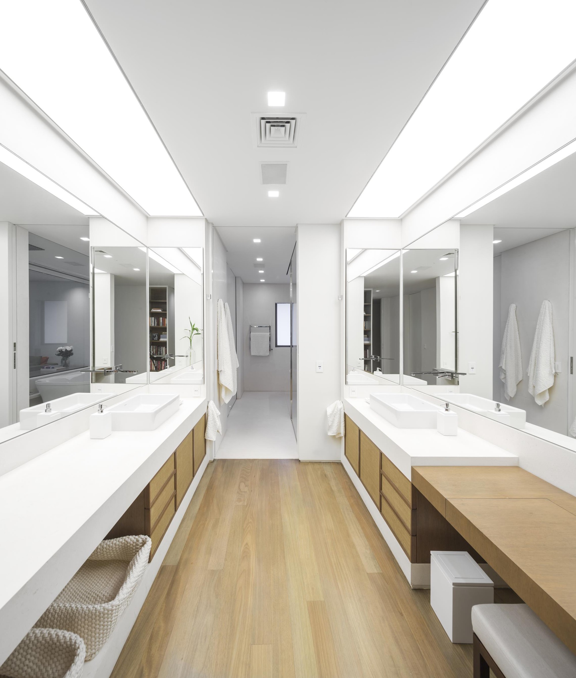 Galeria de Apartamento GN / Studio Arthur Casas - 3