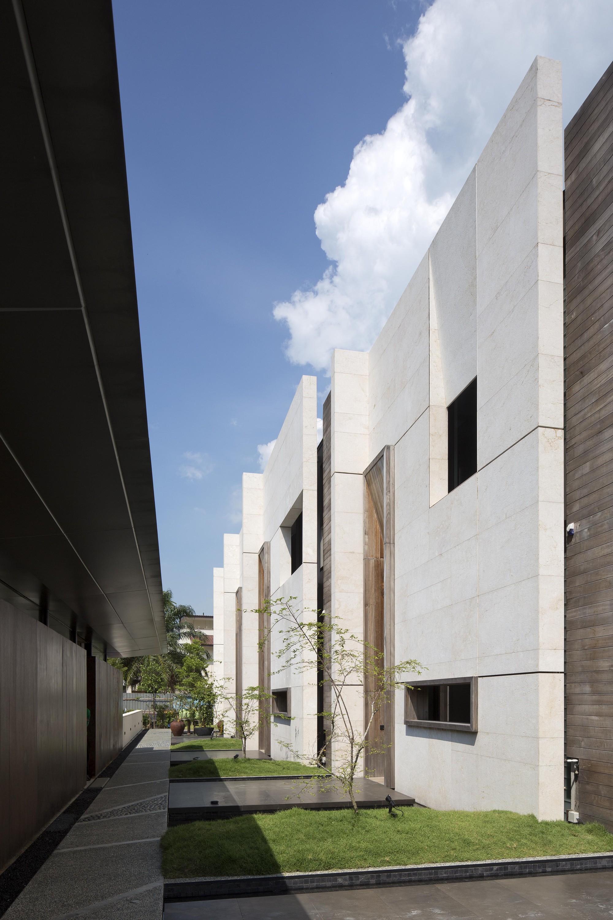 Gallery of Green Collection / RT+Q Architects - 16