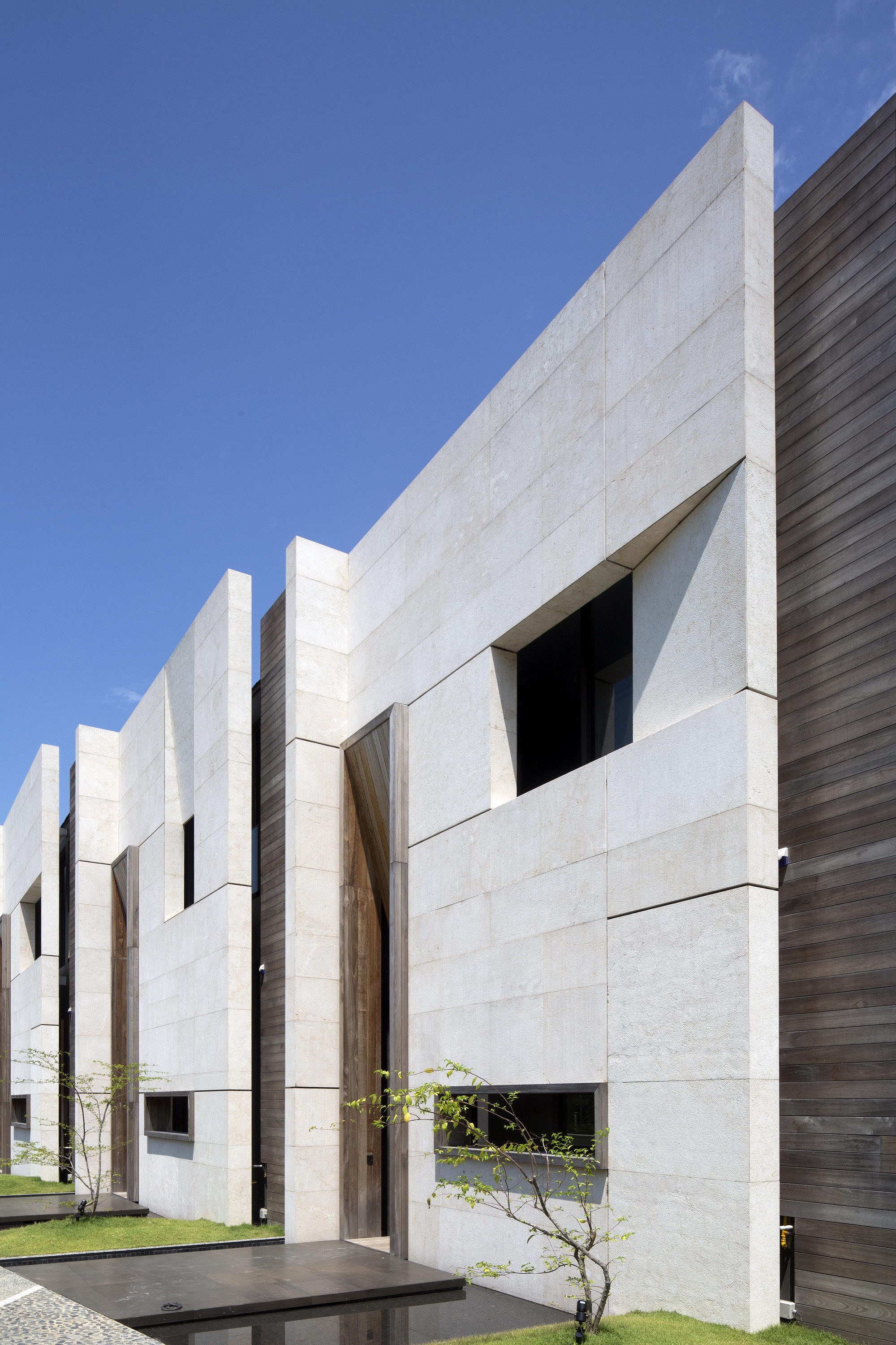 Gallery of Green Collection / RT+Q Architects - 12