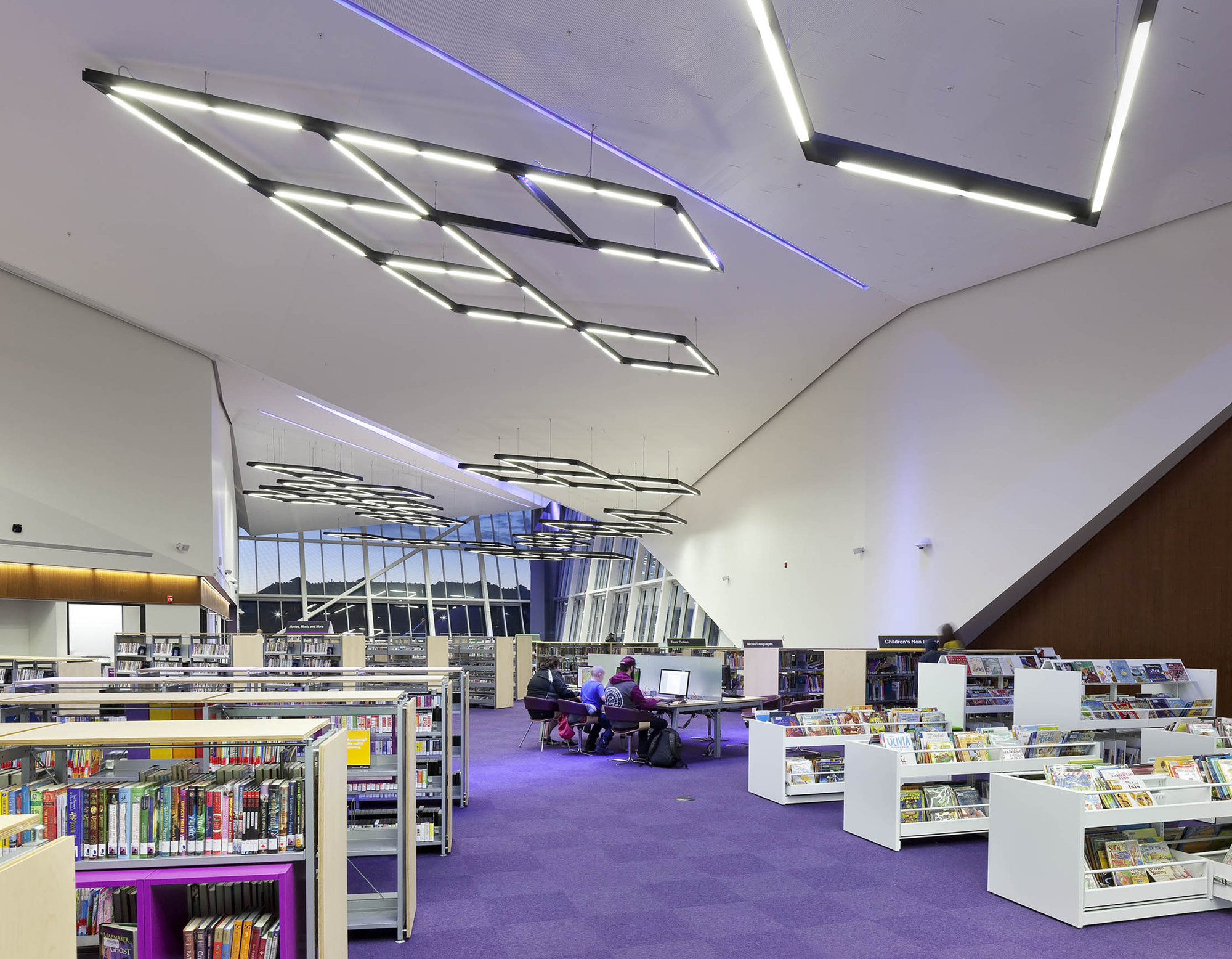 Gallery of Clareview Community Recreation Centre / Teeple Architects - 14