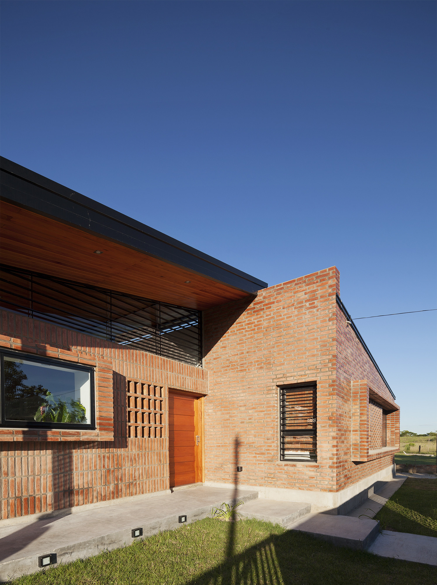 Gallery of MM House / Estudio Puyol – Meinardy - 13