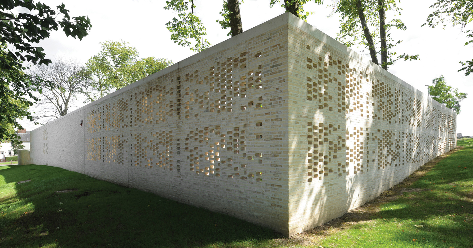 Gallery of Maggie's Lanarkshire / Reiach and Hall Architects - 17