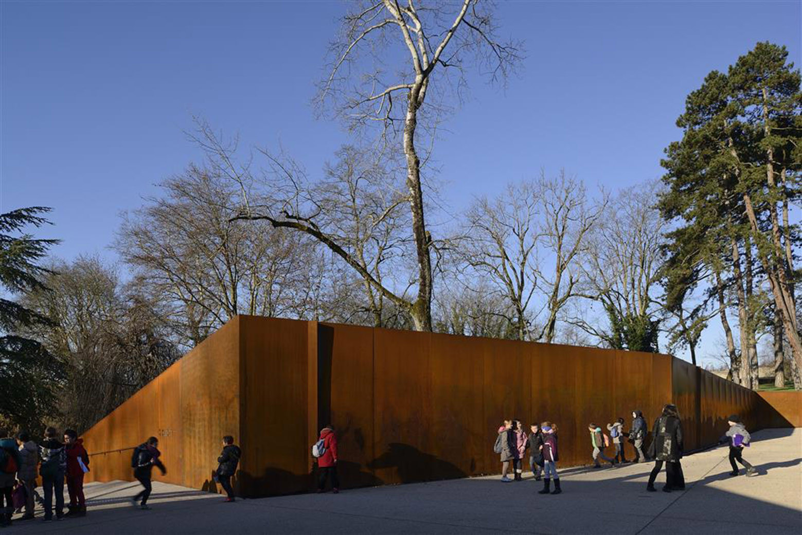 Gallery of A Rememberance Site: Parc des Glacis - Ateliers 2/3/4/ - 15