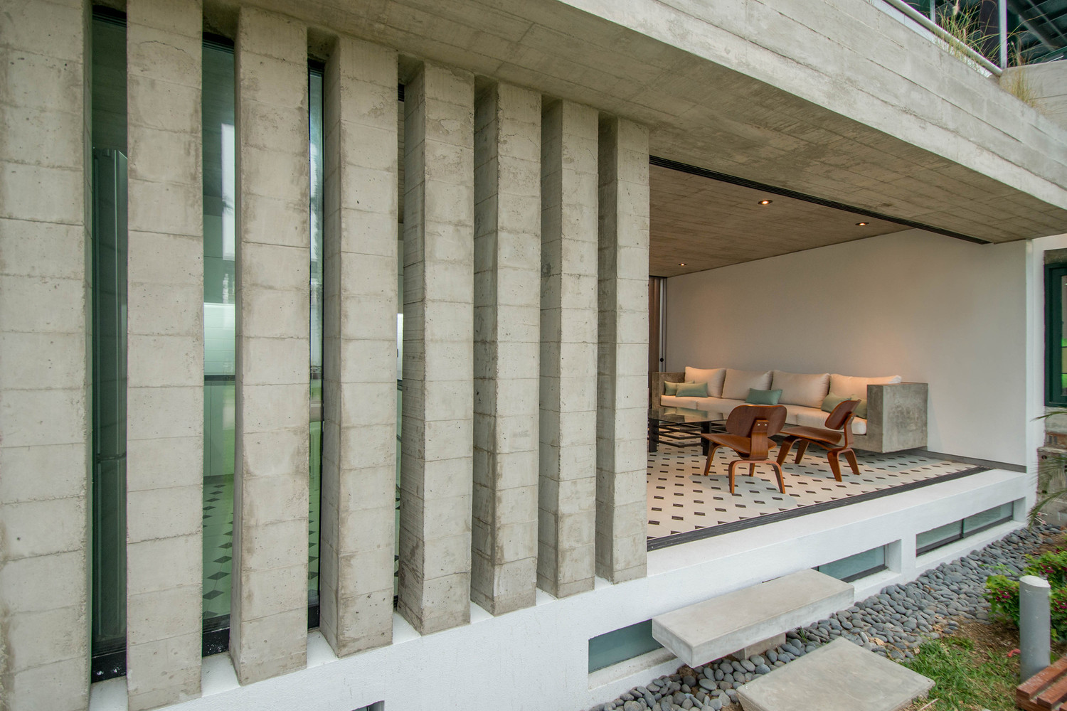 Gallery of S House / Romo Arquitectos - 4