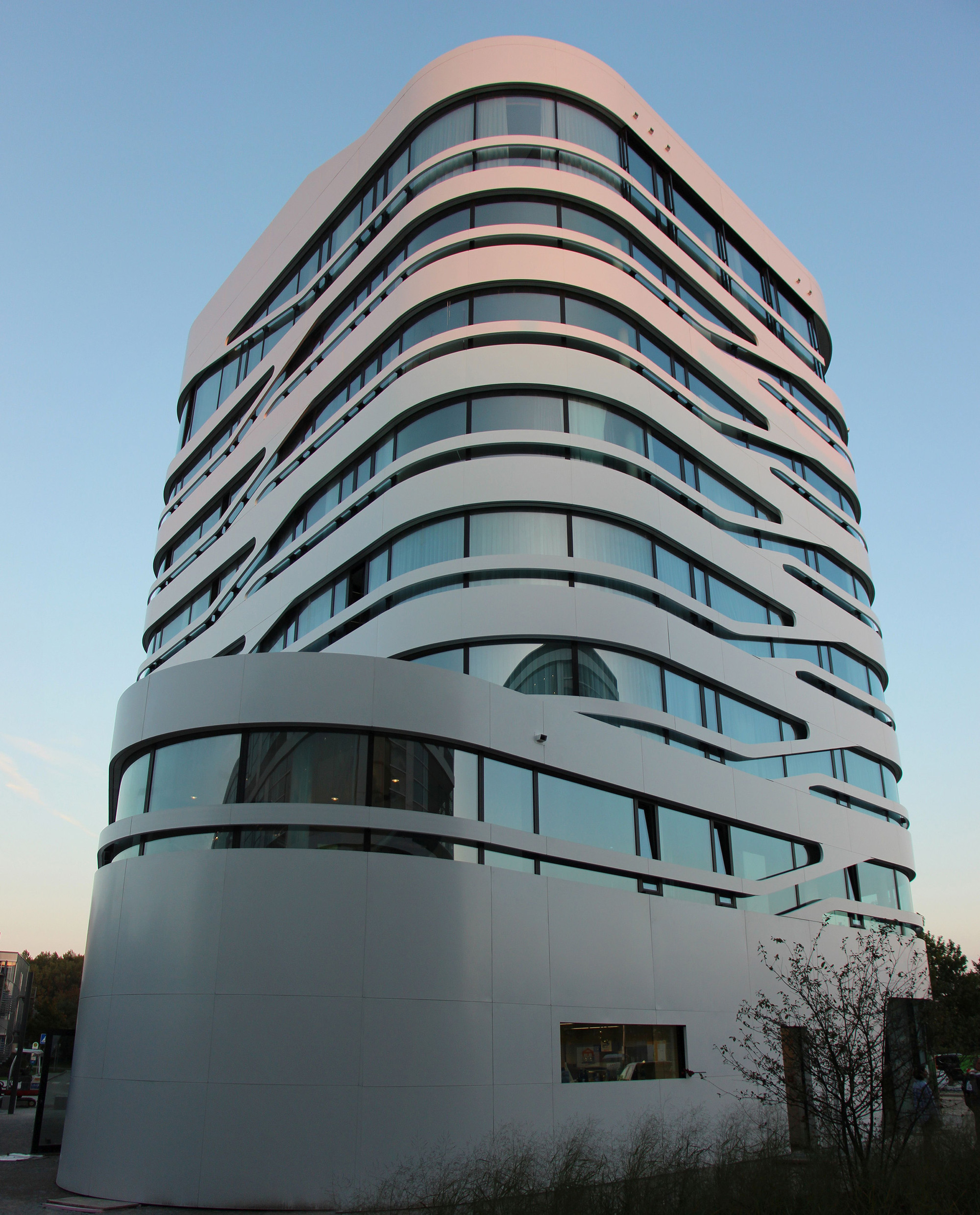 Gallery of IZB Residence / Stark Architekten - 24