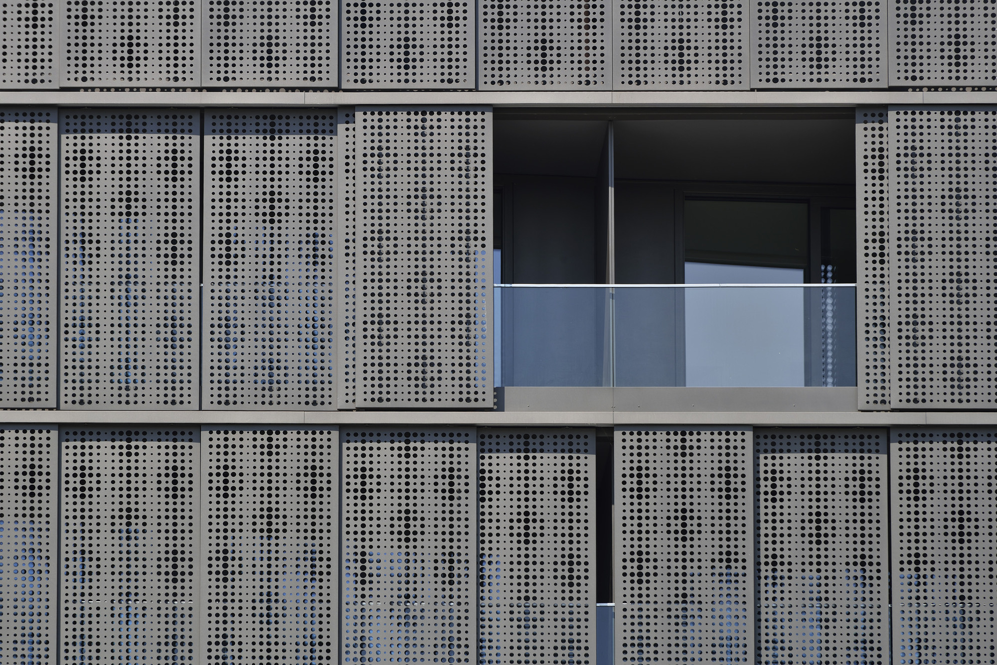 Gallery of Situla Housing and Office Complex / Bevk Perovic - 9