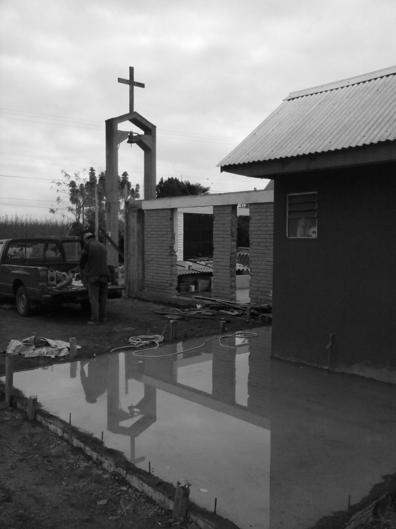 Galería de Rehabilitación de capilla rural en Teno: una extensión del ...