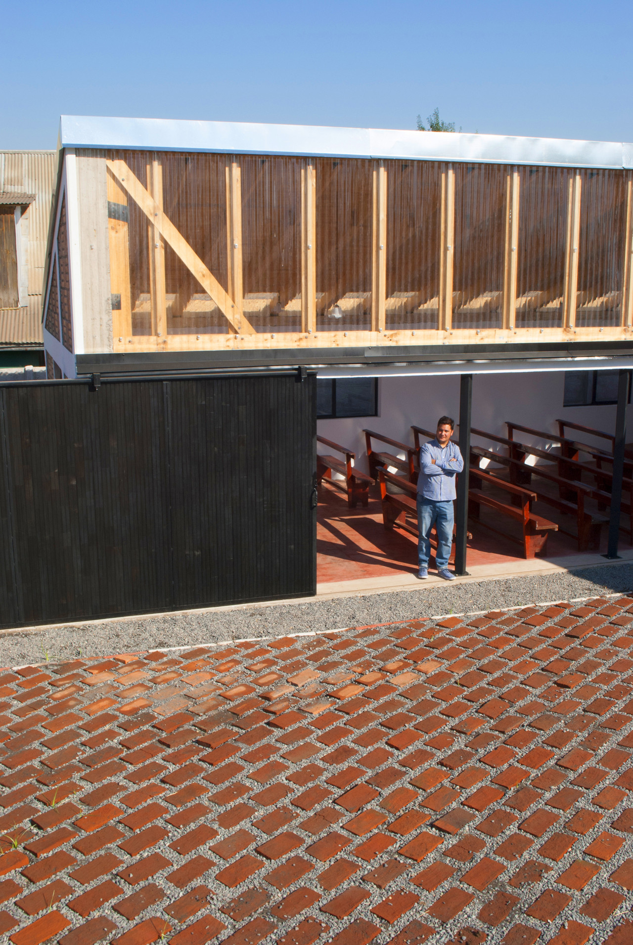 Galería de Rehabilitación de capilla rural en Teno: una extensión del ...