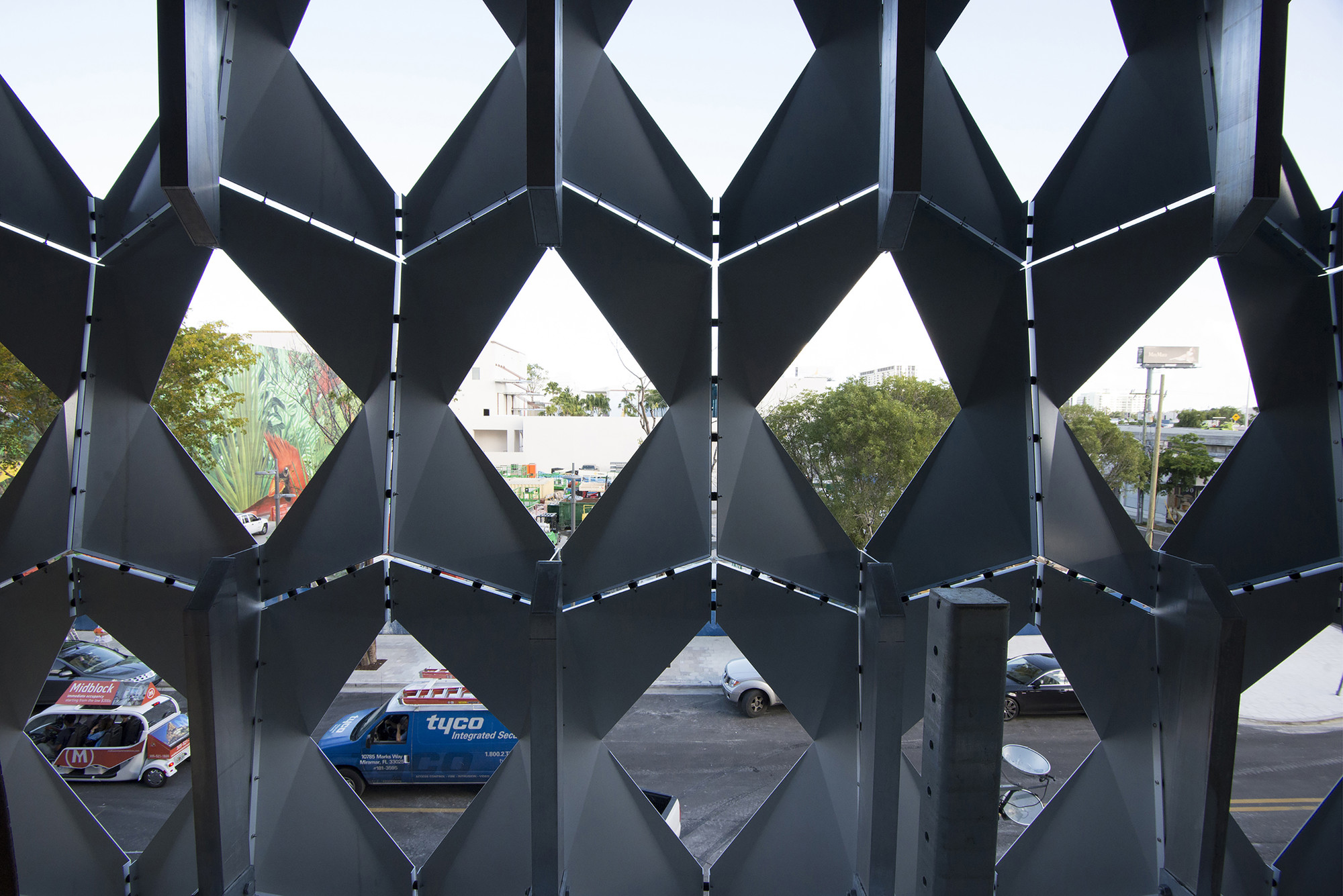 Gallery of City View Garage in the Miami Design District / IwamotoScott - 4