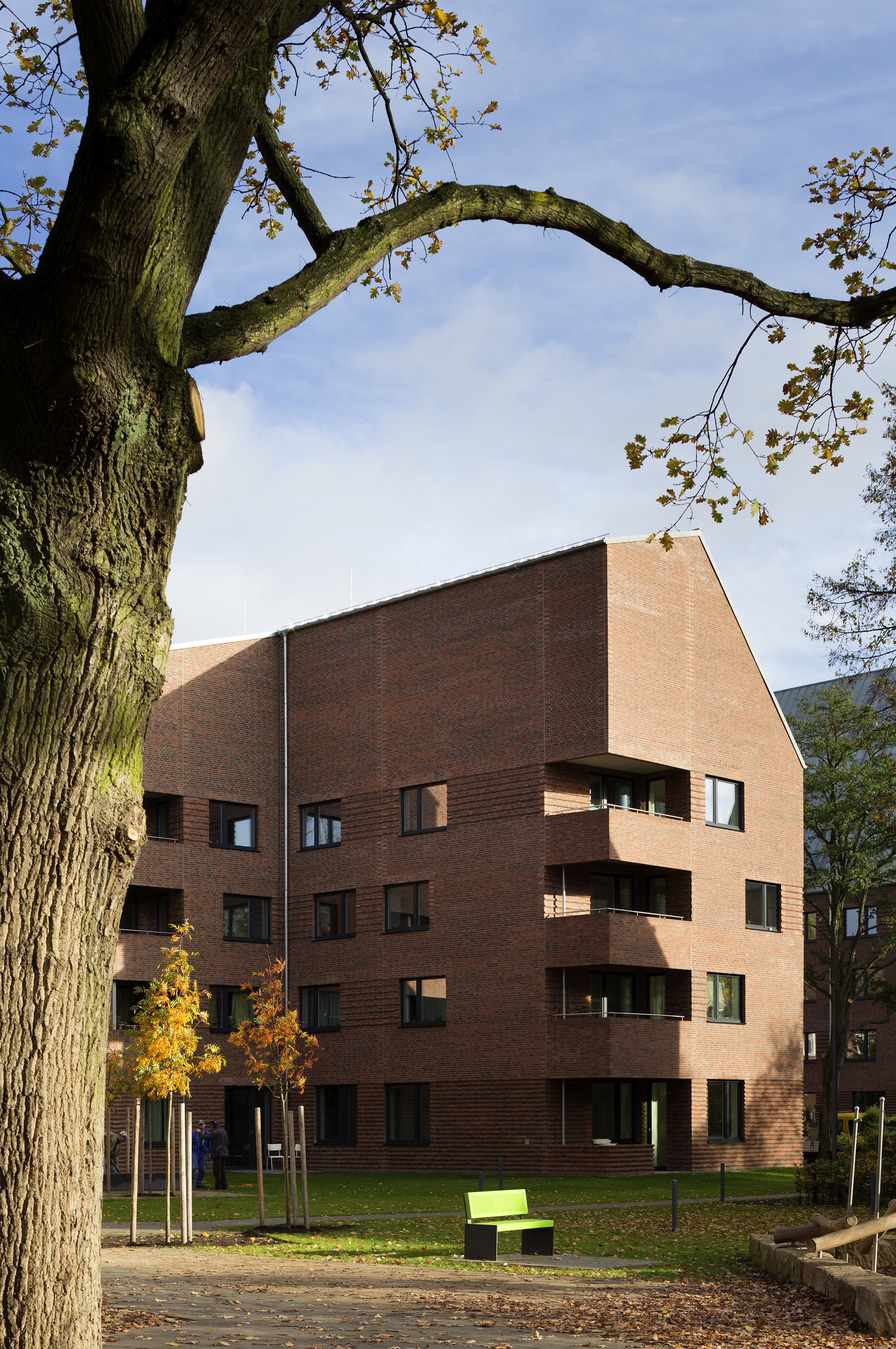Galería de Barrio de naciones / Gerber Architekten - 12