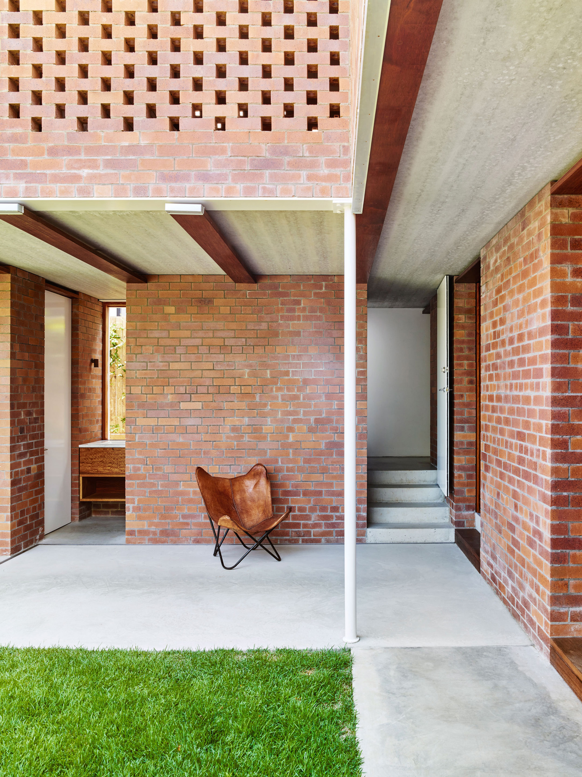 Gallery of Christian Street House / James Russell Architect - 10