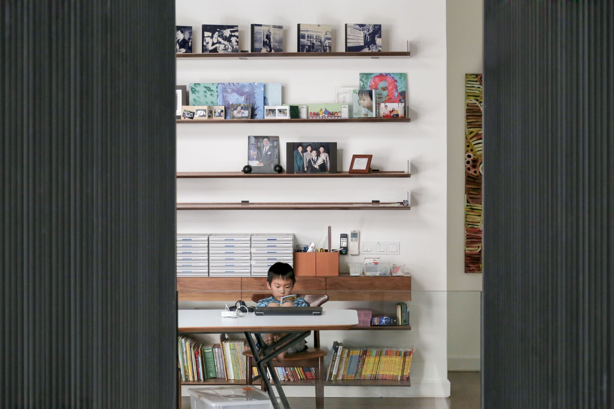 Gallery of Tropical Box House / WHBC Architects - 14