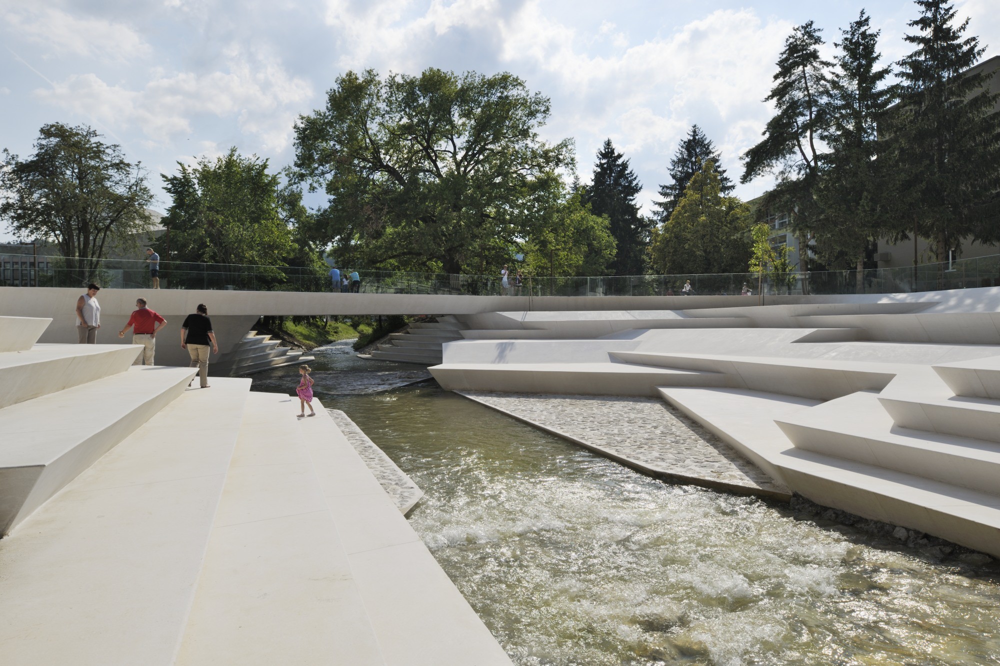Gallery of Promenada / Enota - 9