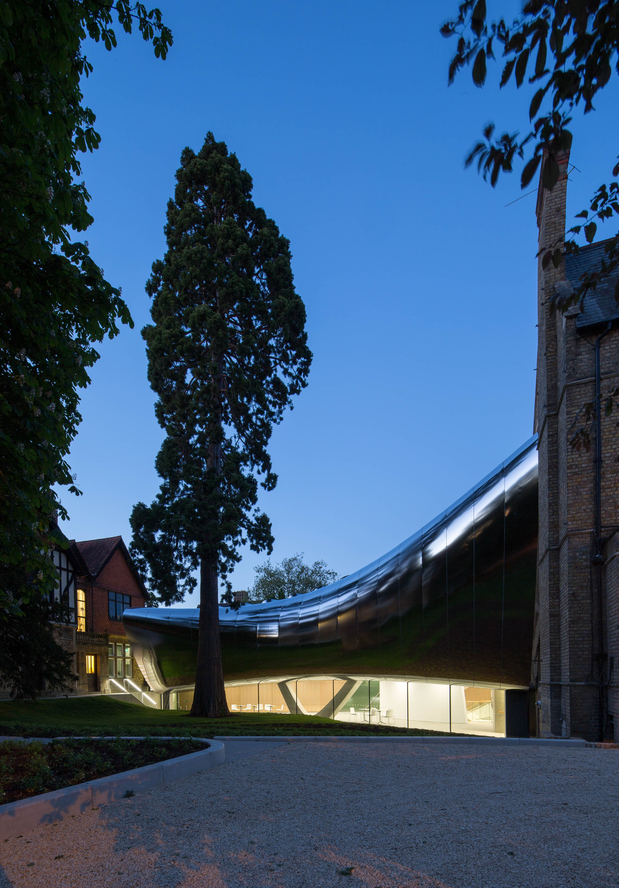 Gallery of The Investcorp Building / Zaha Hadid Architects - 12