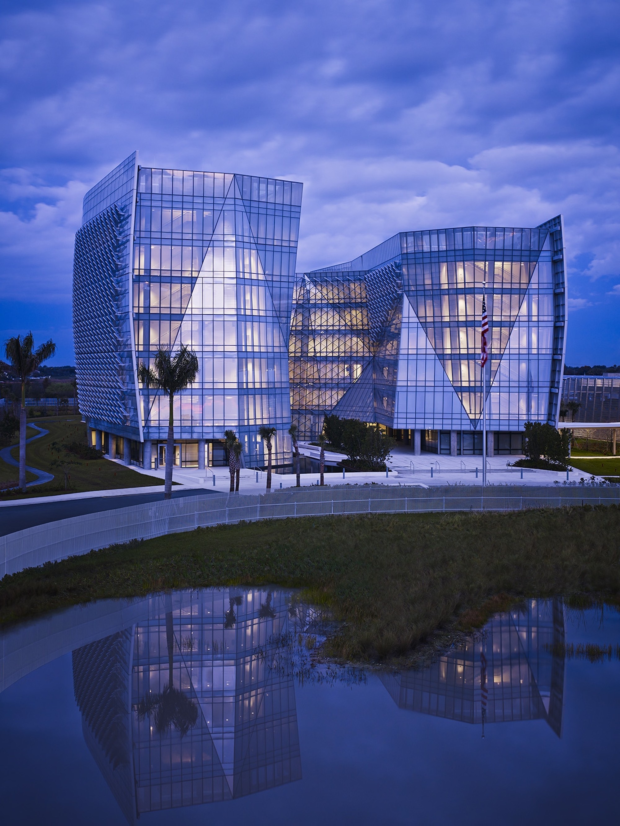 Galeria de Sede do FBI em South Florida / Krueck + Sexton Architects - 7