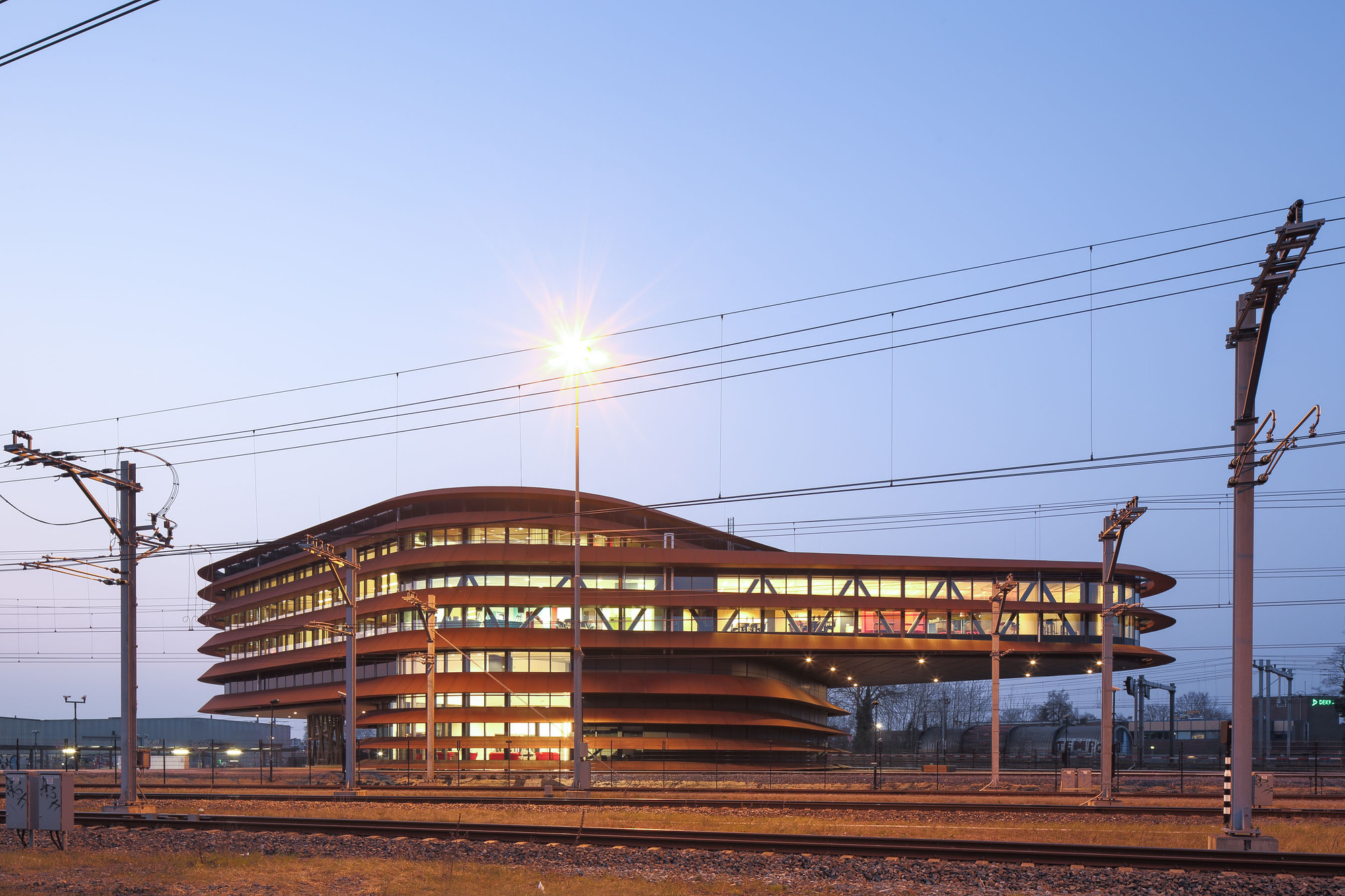 Gallery of Train Control Centre Utrecht / de Jong Gortemaker Algra ...